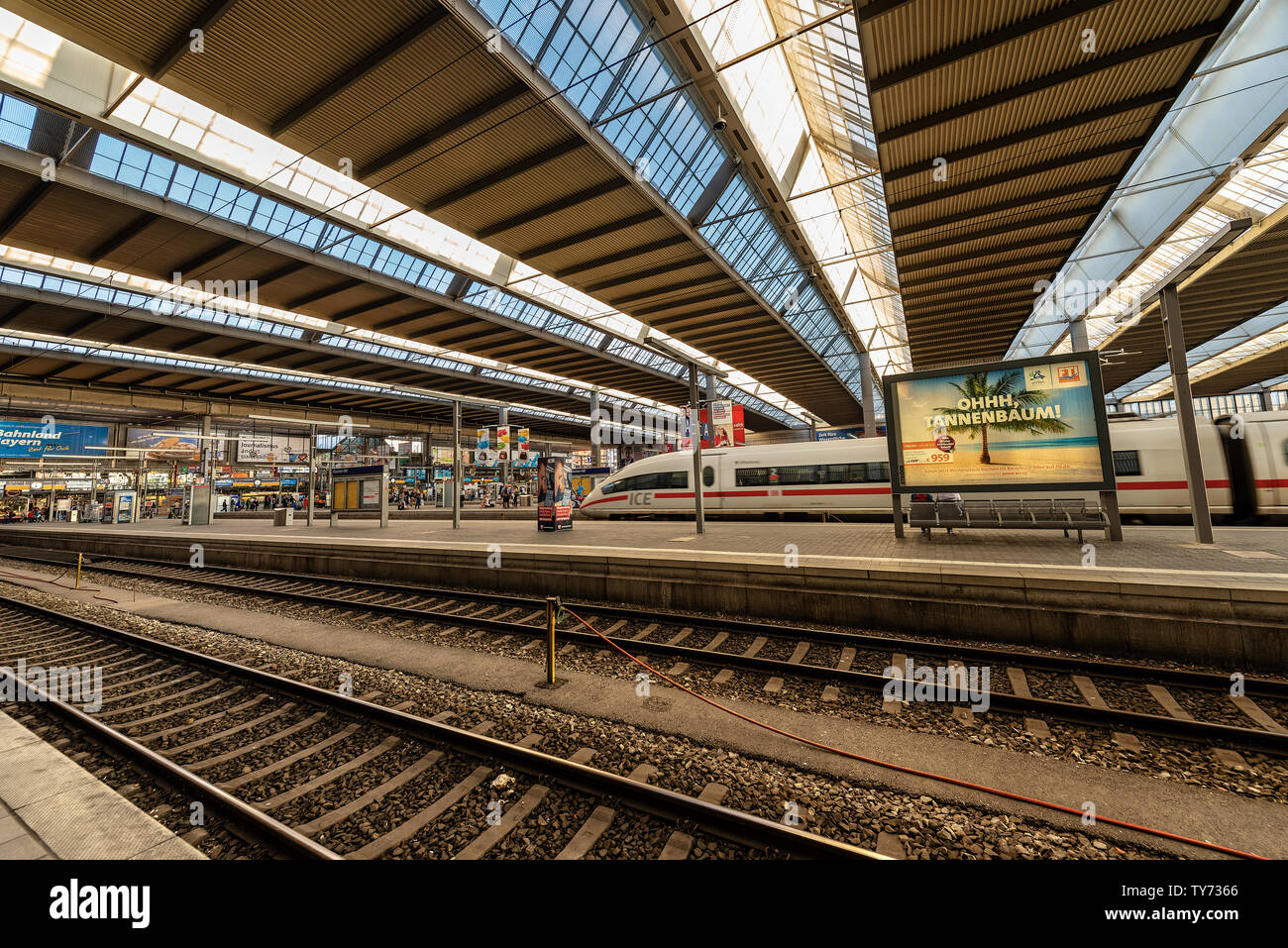 MUNICH, GERMANY - SEPT 8, 2018: Munchen Hauptbahnhof - Interior of the ...
