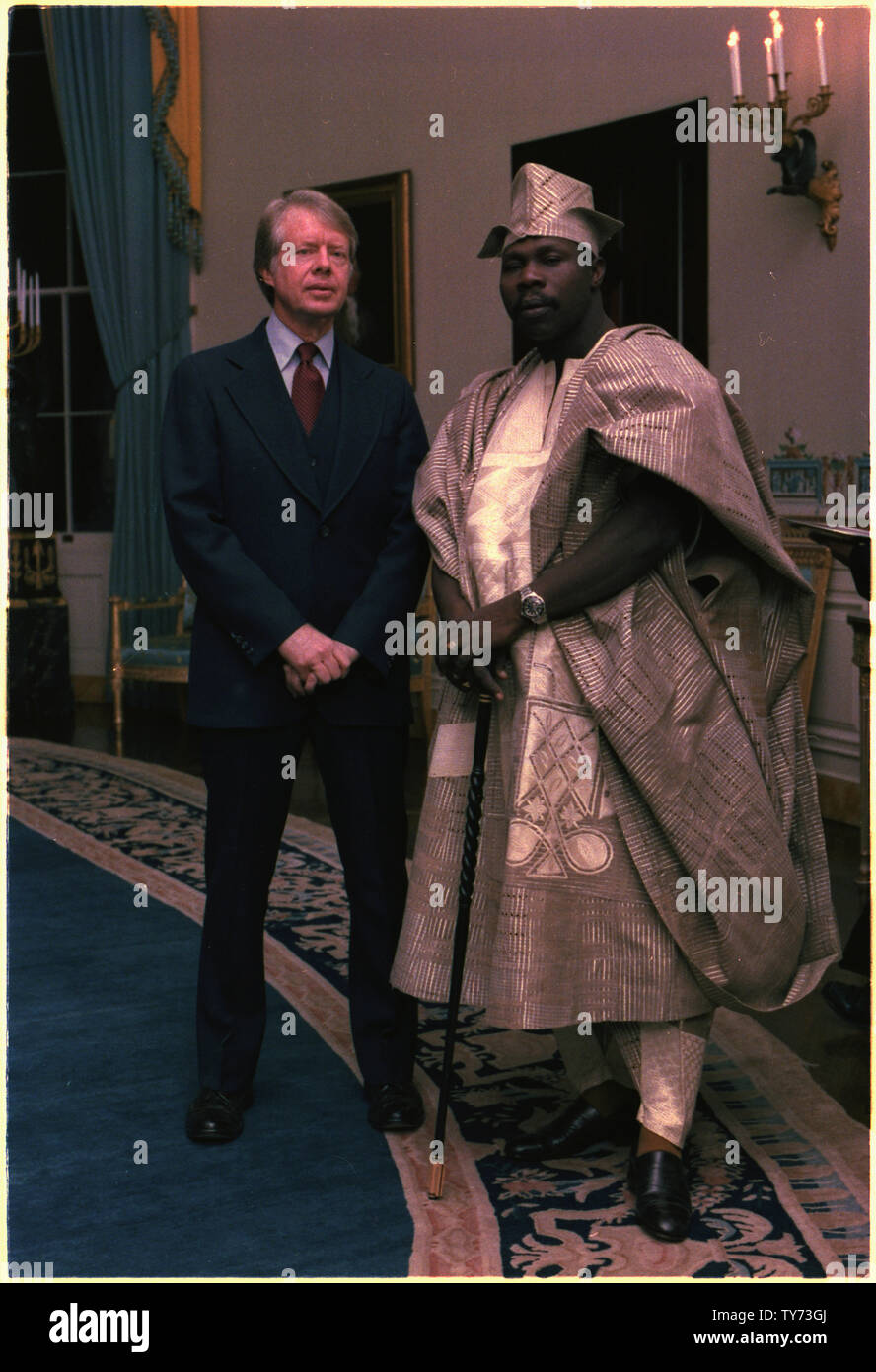 Jimmy Carter with Lt. Gen. Olusegun Obasanjo of Nigeria Stock Photo - Alamy