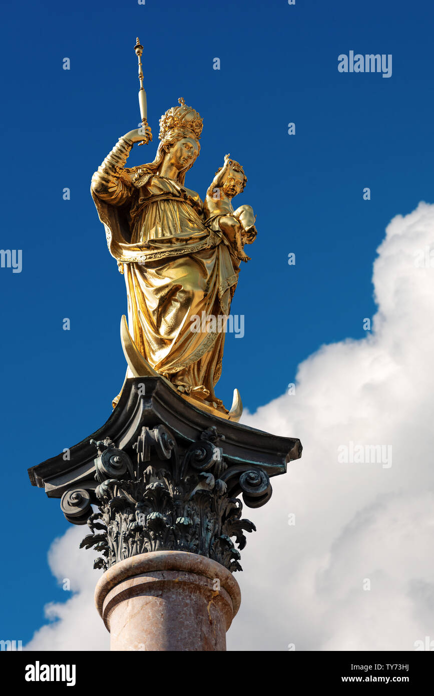 Mariensaule - Marian Column in Marienplatz, the central square of ...