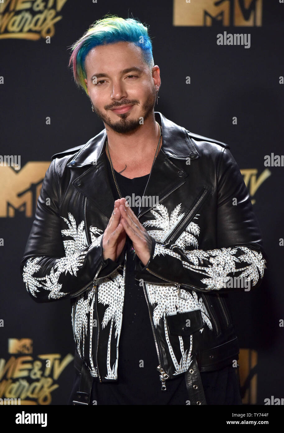 Singer J Balvin appears backstage during the MTV Movie & TV Awards at ...