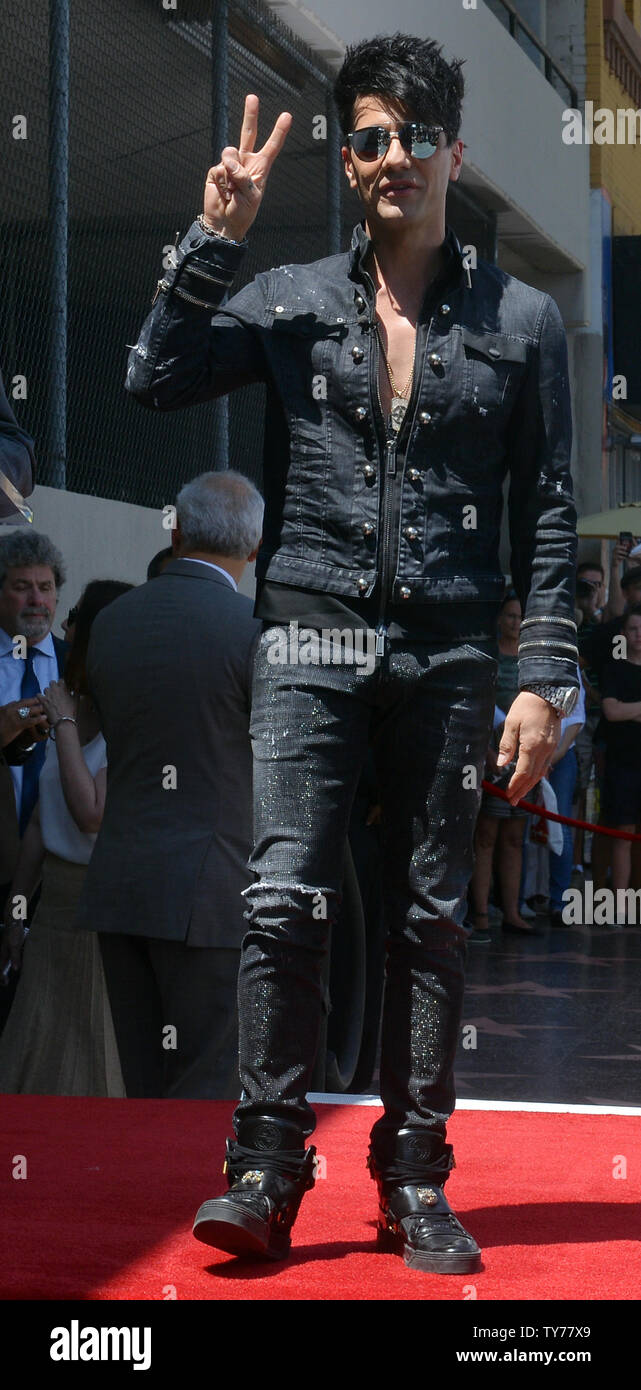 Criss angel magician hi-res stock photography and images - Alamy