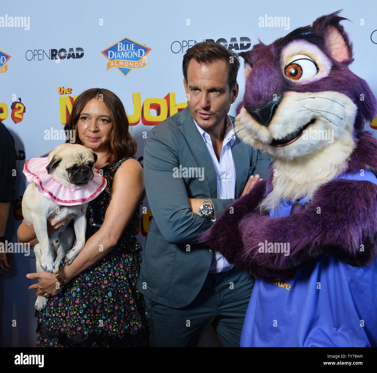 Cast members Maya Rudolph (L) and Will Arnett, the voices of Heather ...