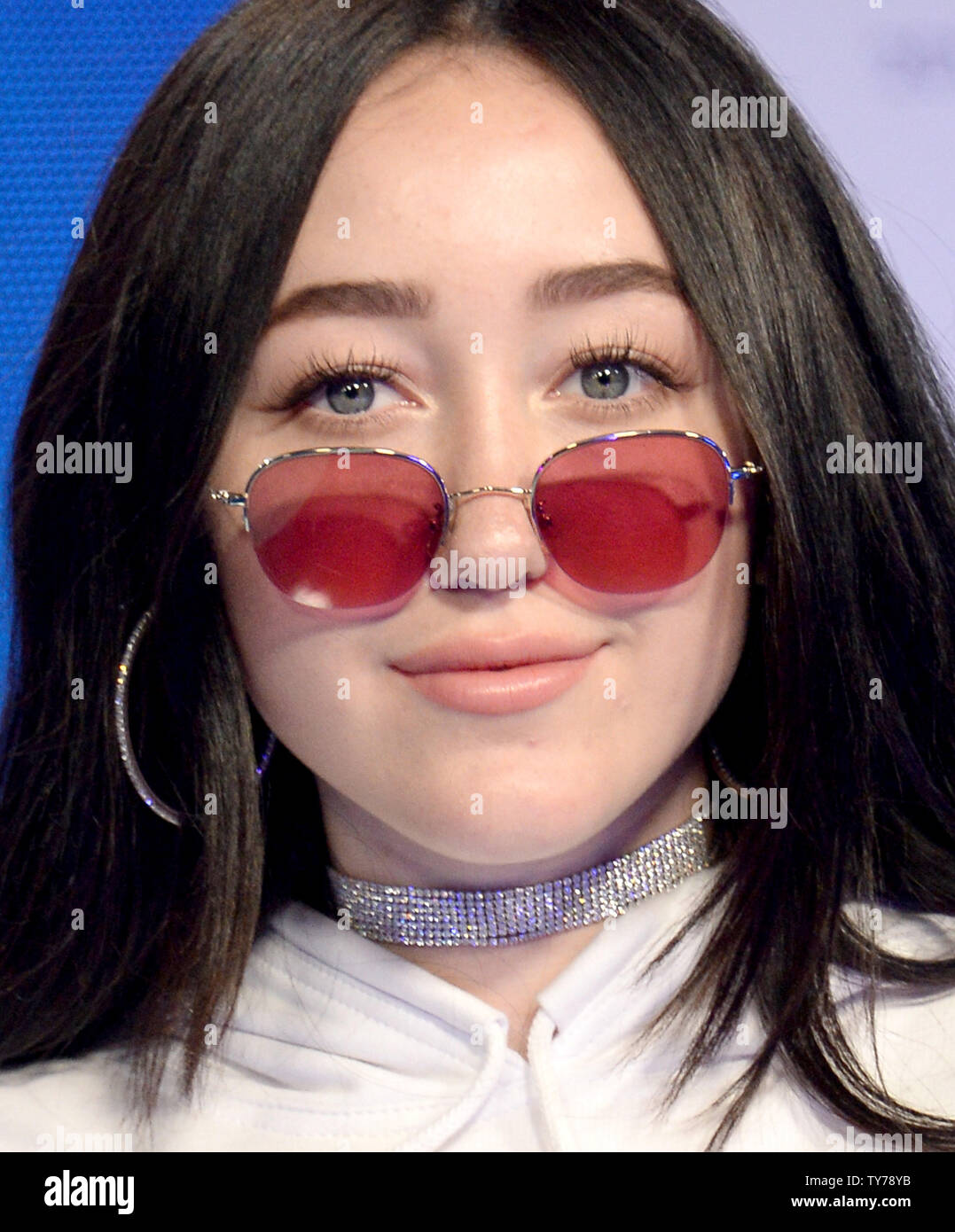 Noah Cyrus arrives for the 34th annual MTV Video Music Awards at The ...