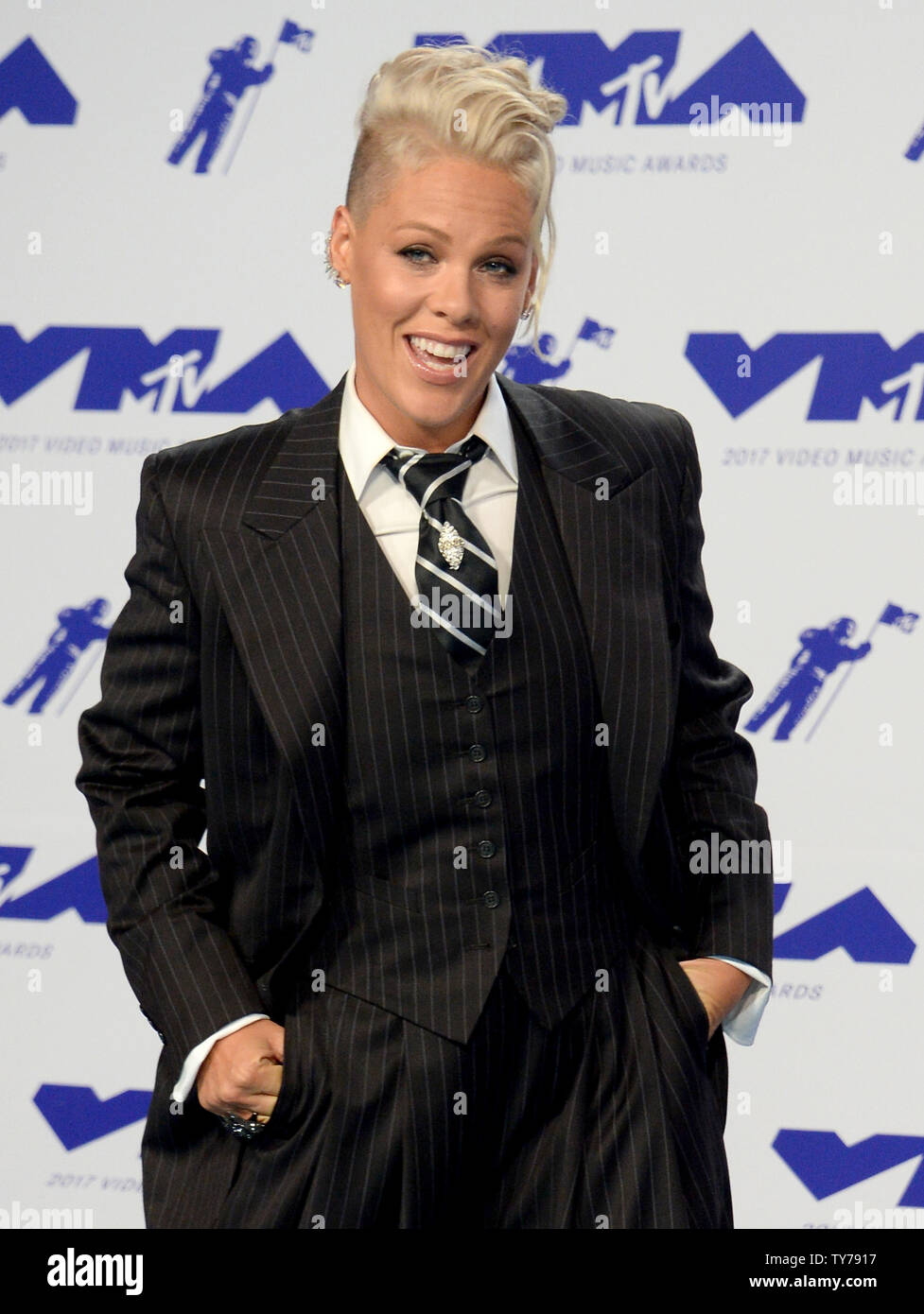 Pink arrives for the 34th annual MTV Video Music Awards at The Forum in ...