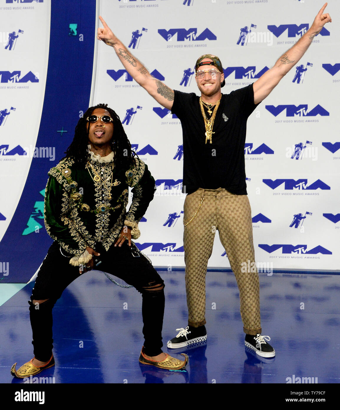 Redman (L) and Jayceeoh arrive for the 34th annual MTV Video Music ...