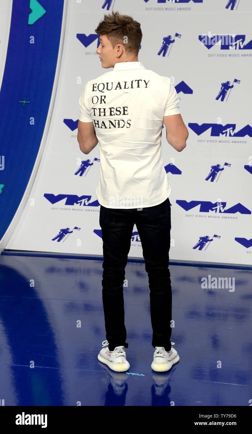 Matt rife hi-res stock photography and images - Alamy