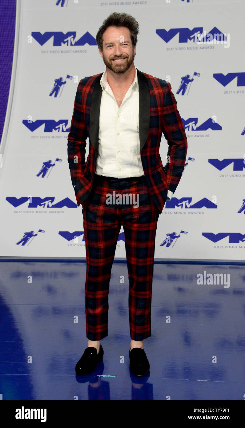 Ian Bohen arrives for the 34th annual MTV Video Music Awards at The ...