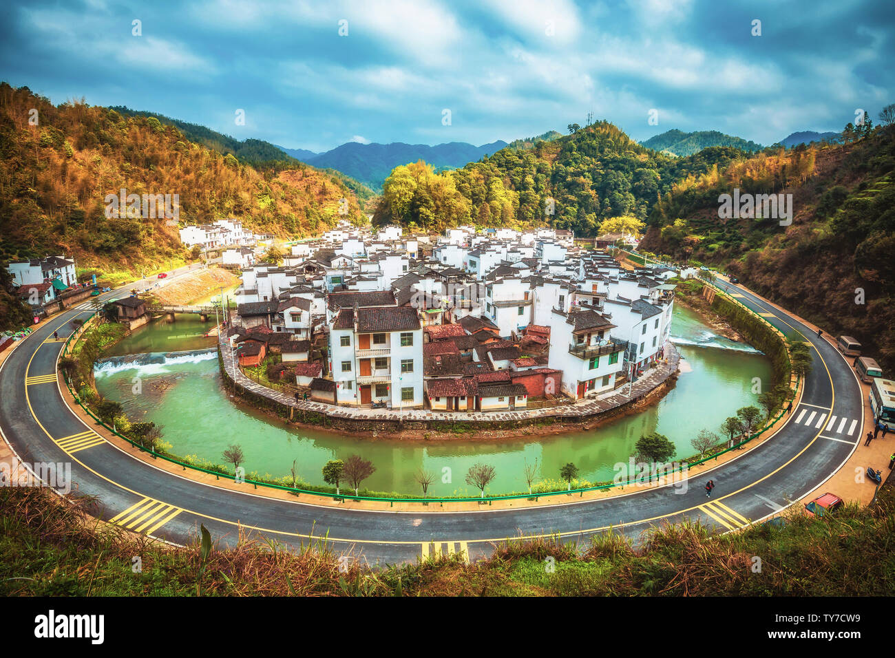 Jiangxi, Wuyuan, chrysanthemum path, laofang, china's most round ...