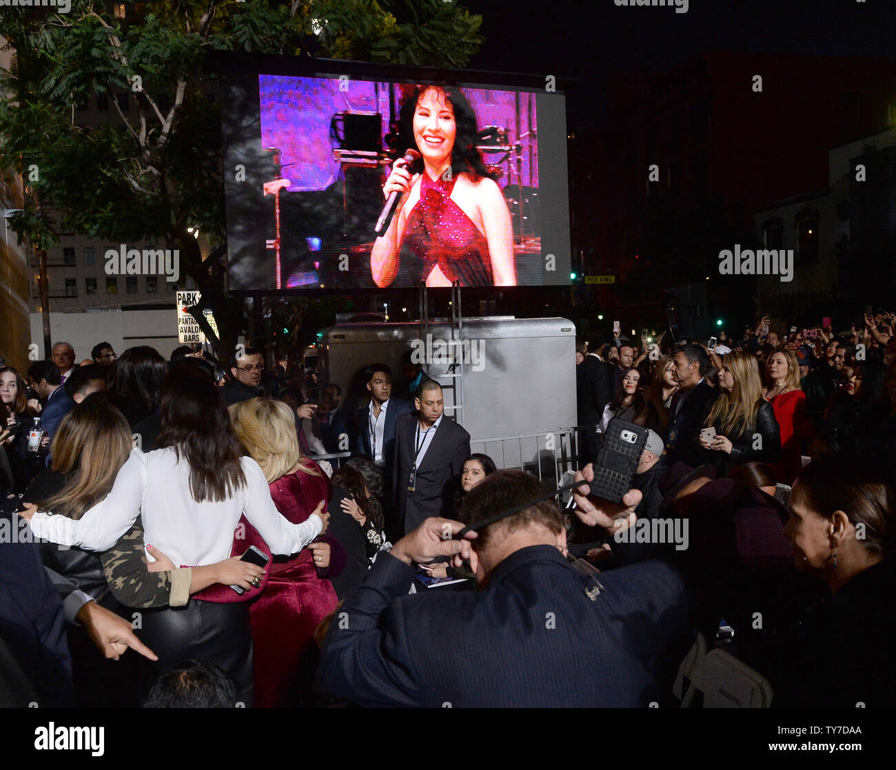 Selena quintanilla hollywood star hi-res stock photography and images ...