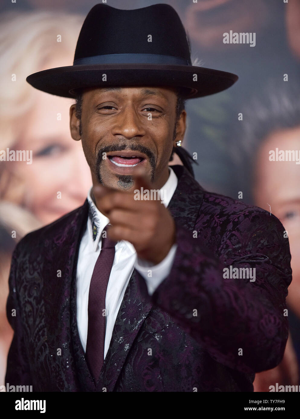 Katt Williams attends the world premiere of 'Father Figures' at the TCL ...