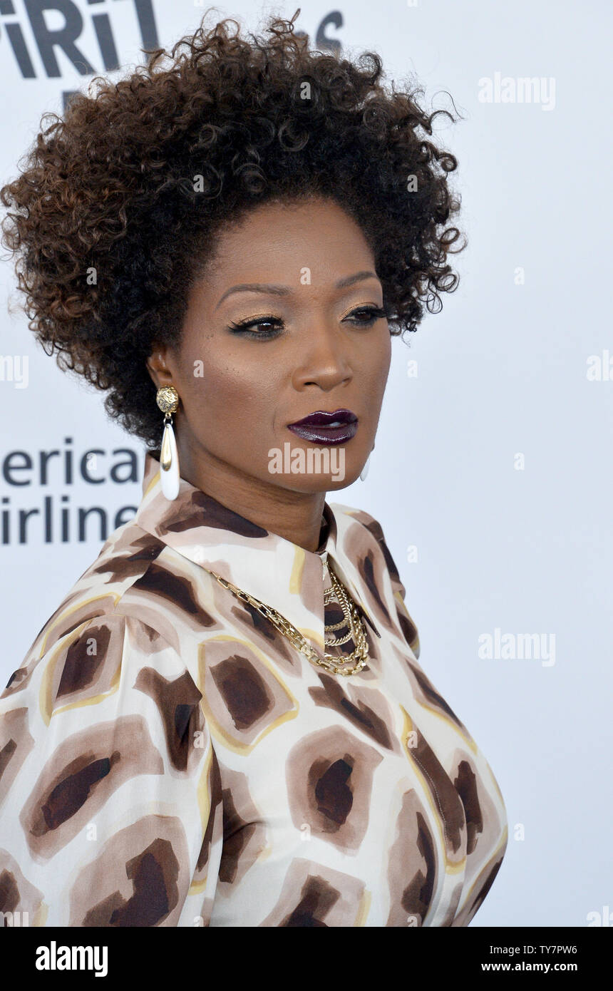 Actor Yolonda Ross attends the 33rd annual Film Independent Spirit ...