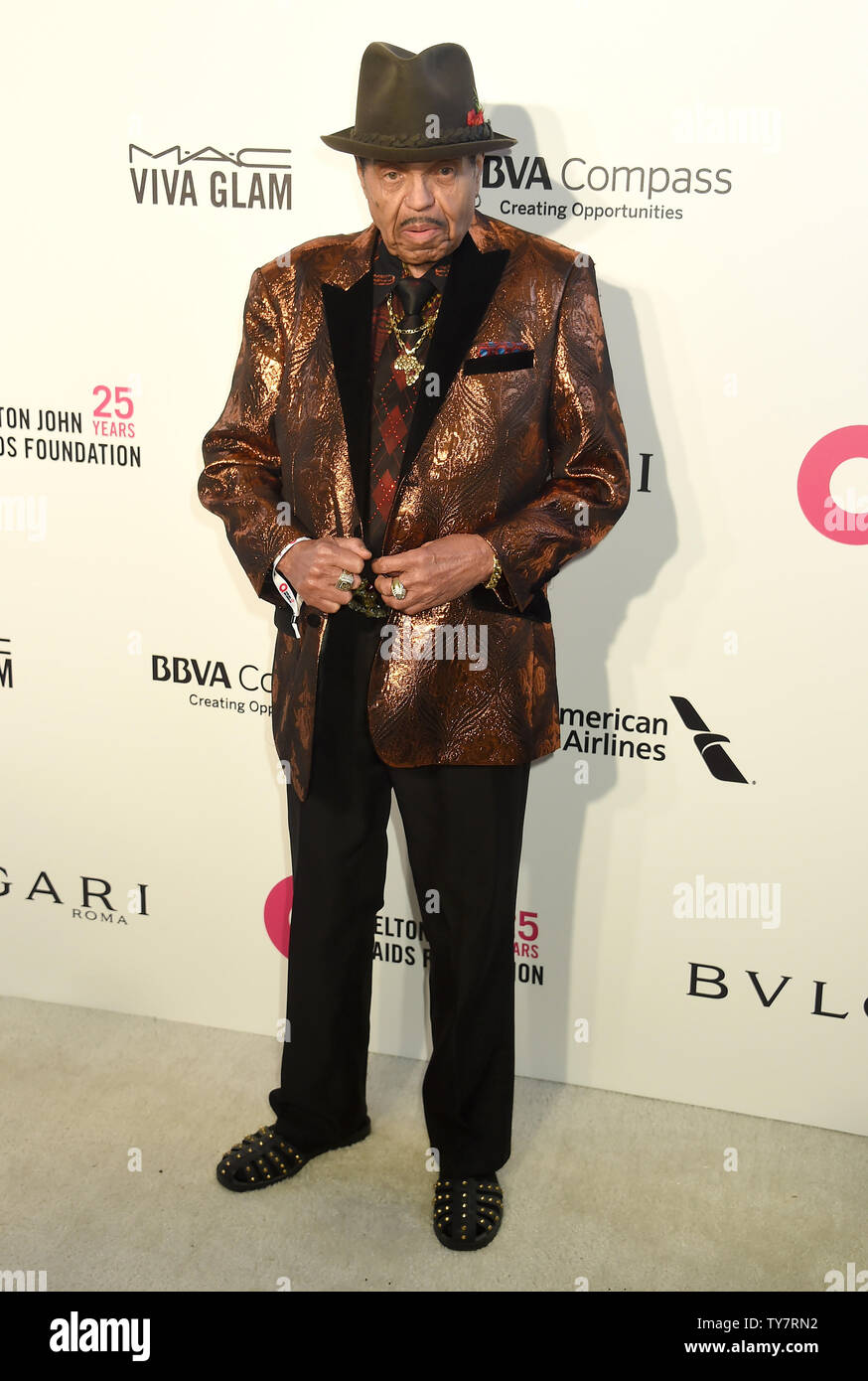 Joe Jackson arrives for the Elton John Aids Foundation's 26th annual ...