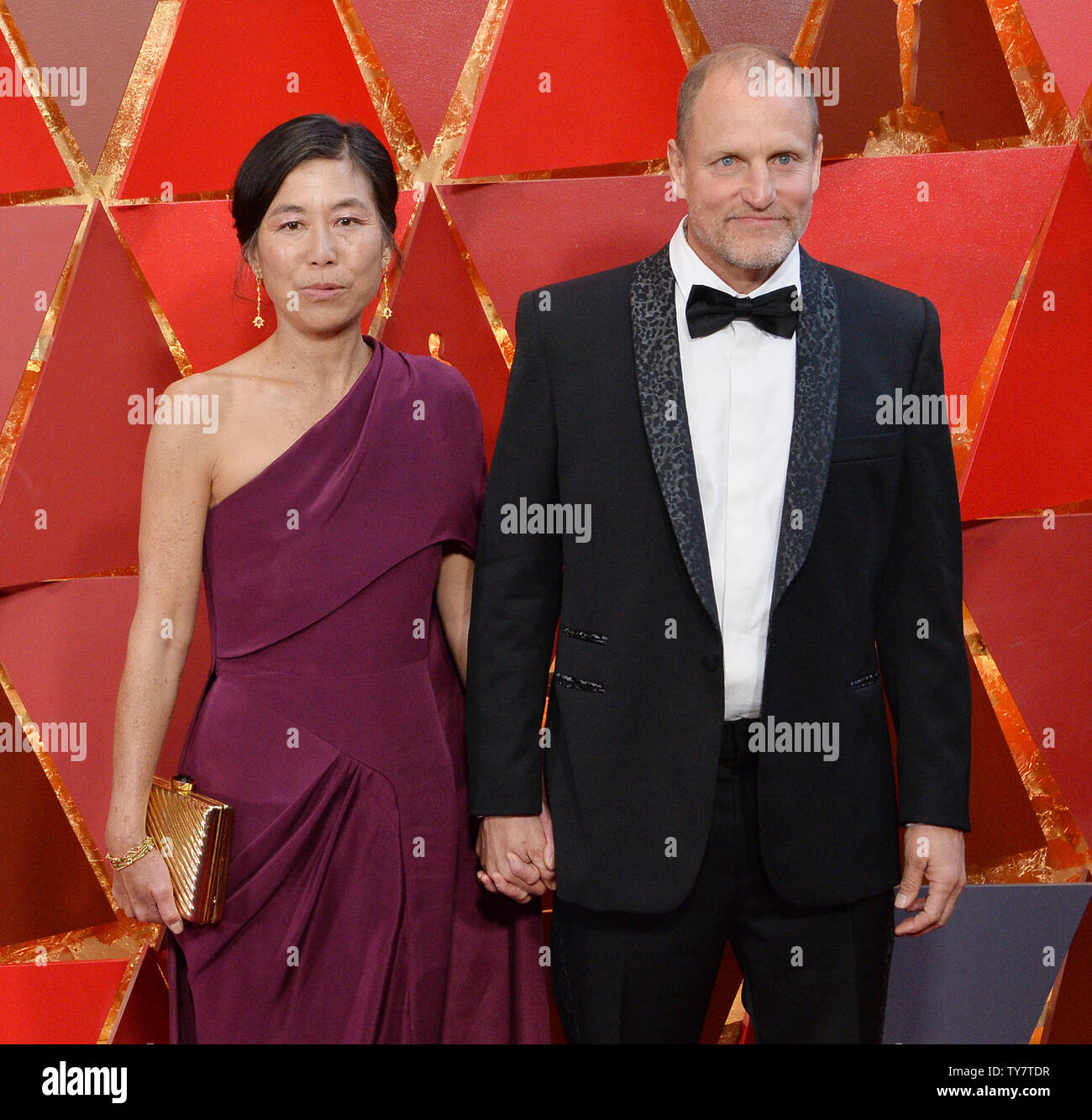 Laura louie and woody harrelson 2018 hi-res stock photography and ...