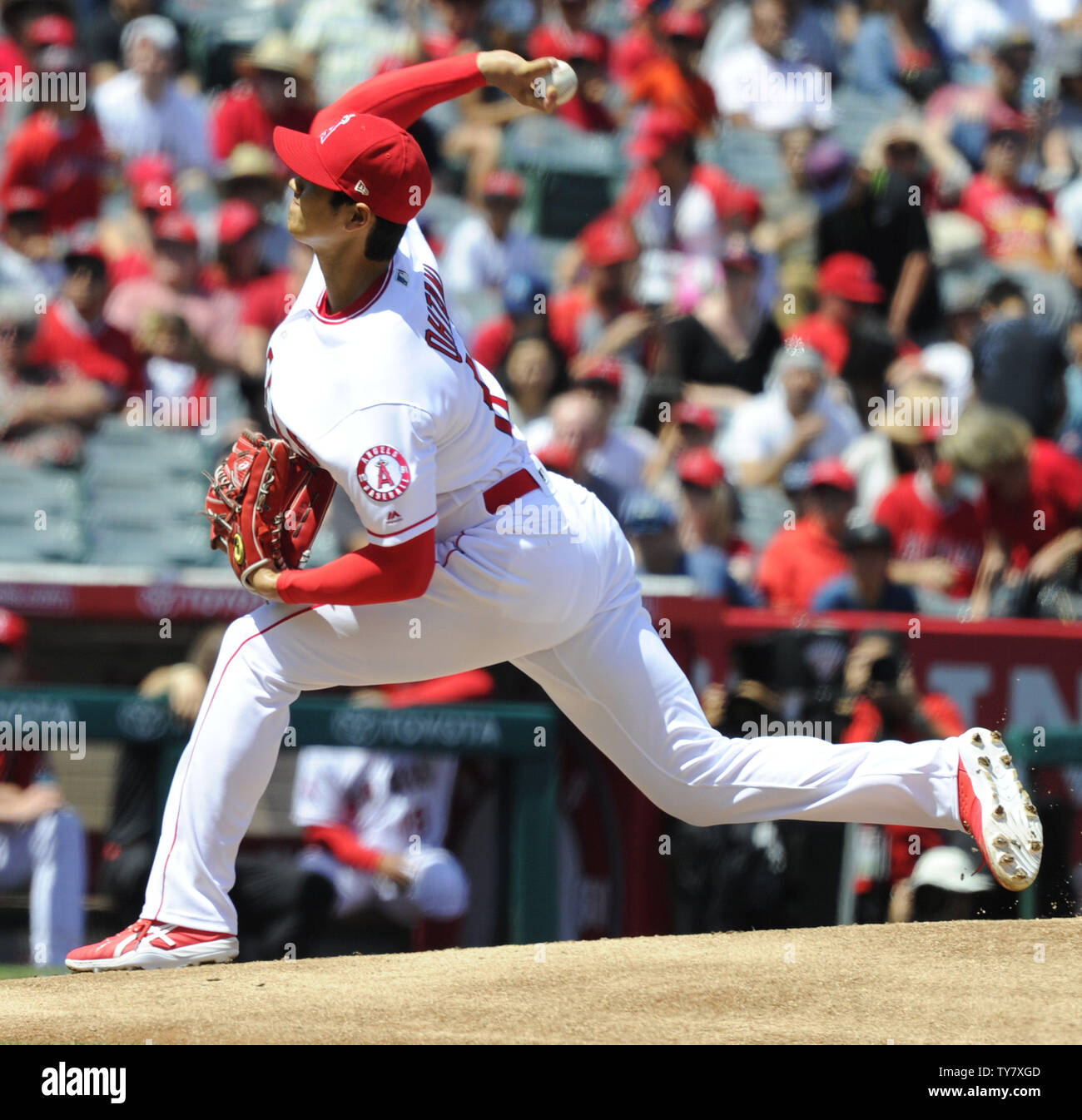 Los Angeles Angels Shohei Ohtani pitches against the Oakland Athletics ...