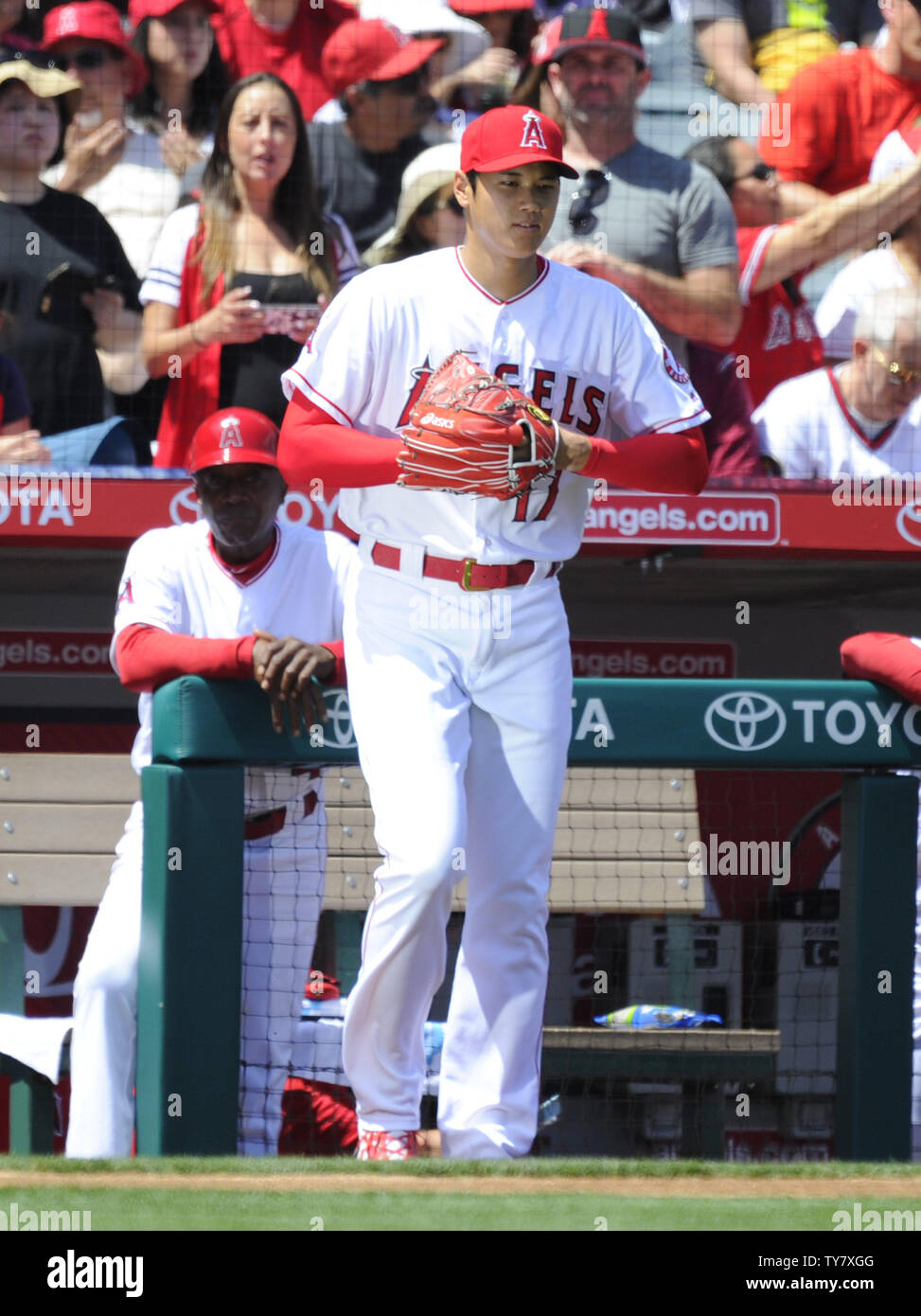 Los Angeles Angels Shohei Ohtani takes the field to pitch against the ...