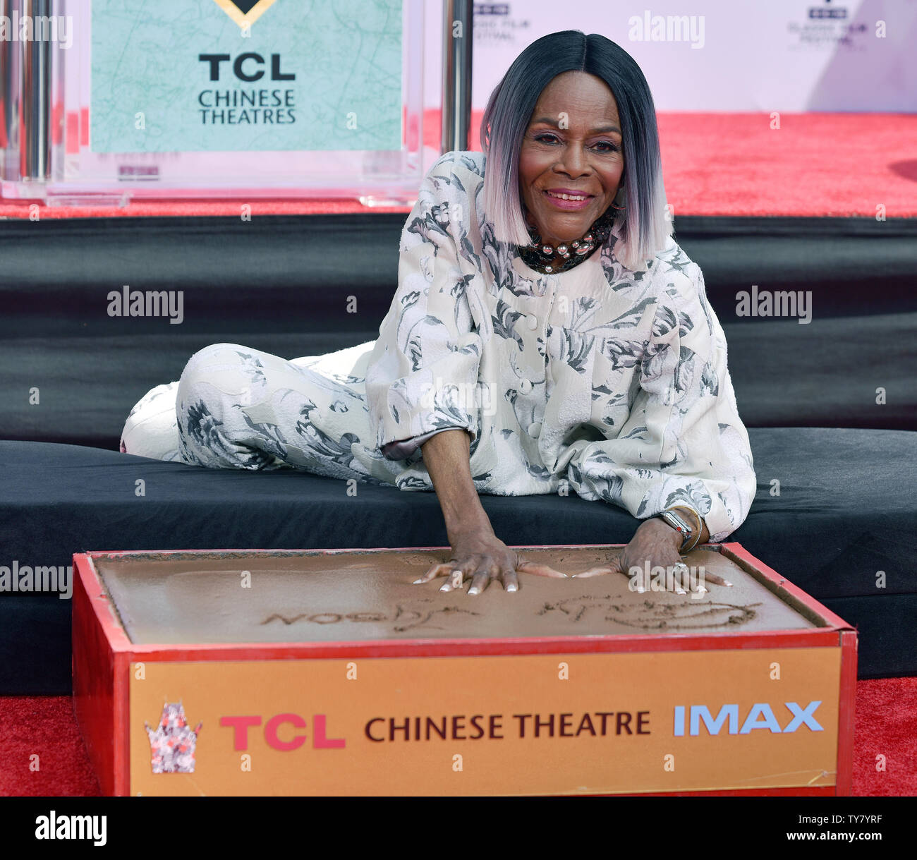 Screen legend Cicely Tyson is honored with a hand and footprint ...