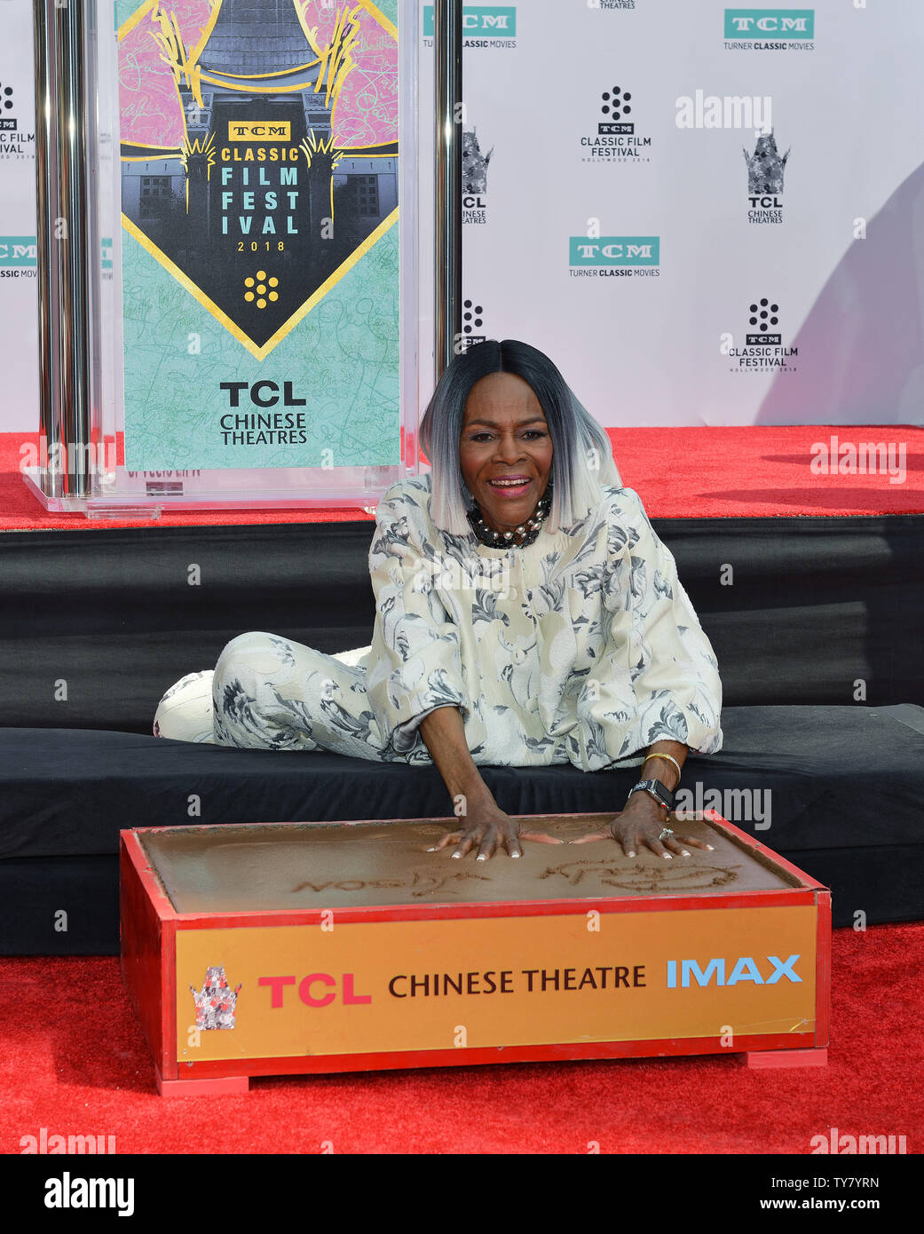 Screen legend Cicely Tyson is honored with a hand and footprint ...