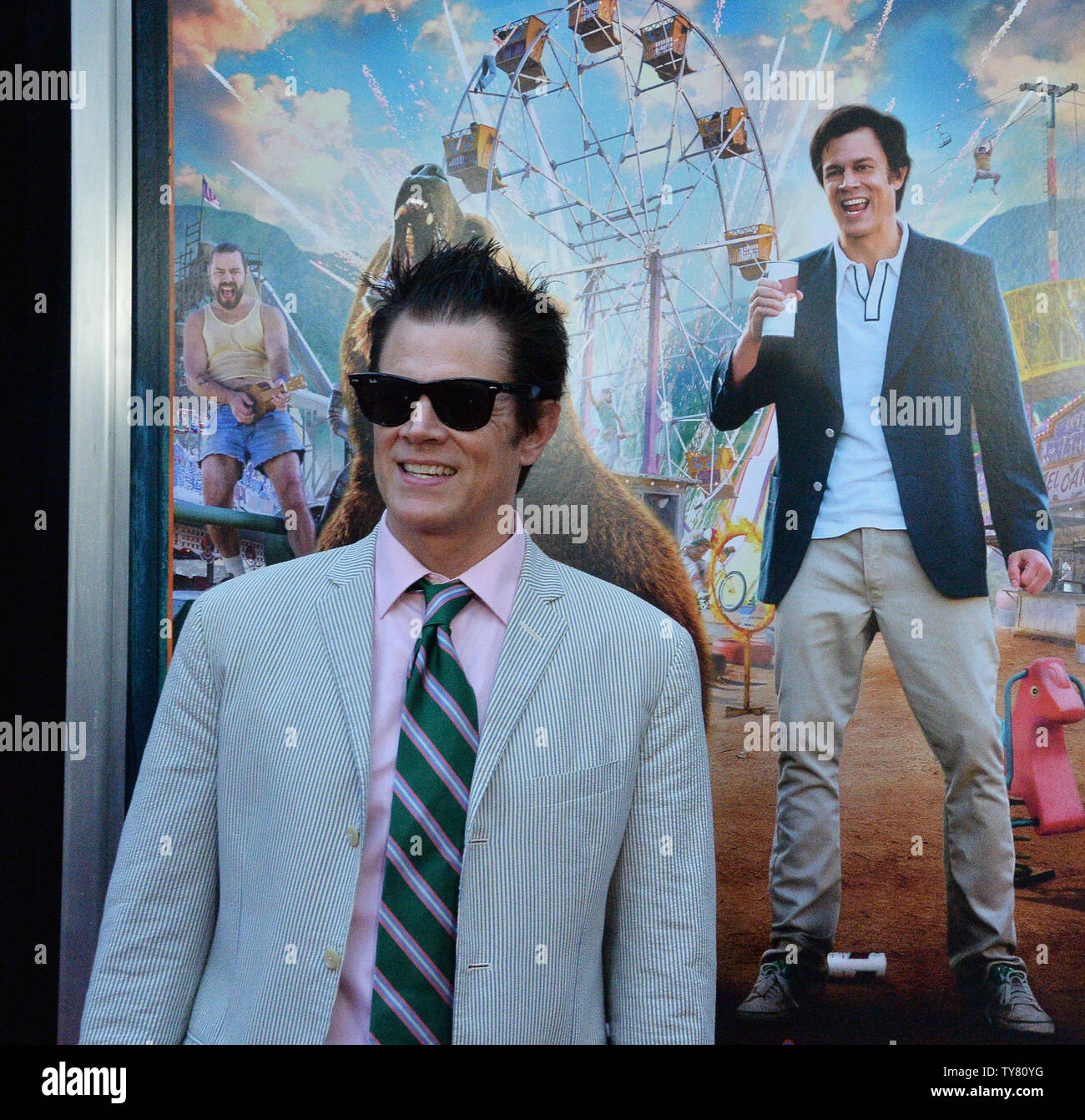 Johnny knoxville action point hi-res stock photography and images - Alamy