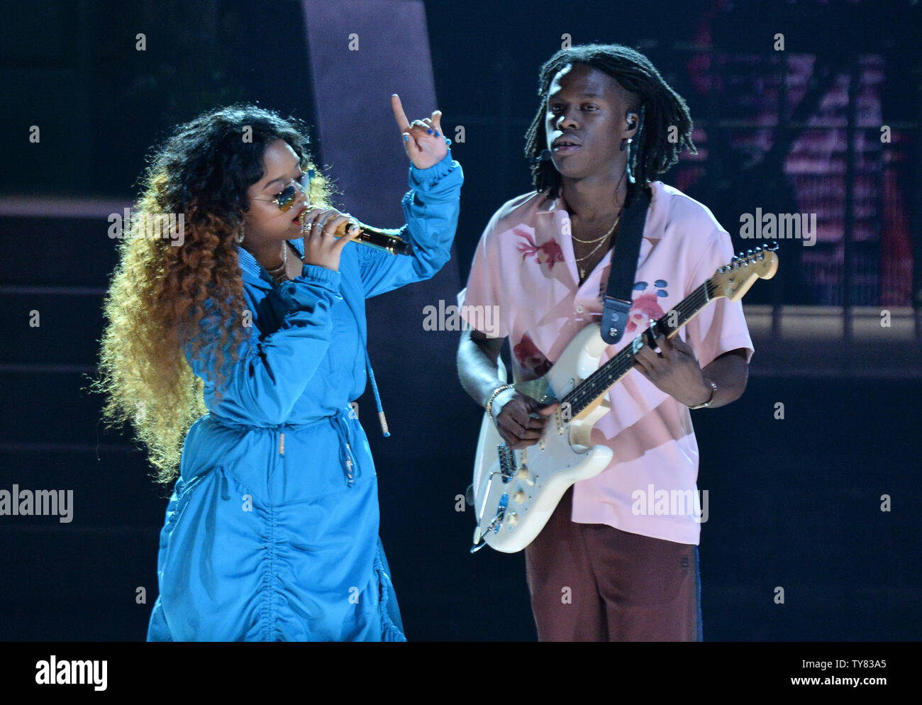 Daniel caesar hi-res stock photography and images - Alamy