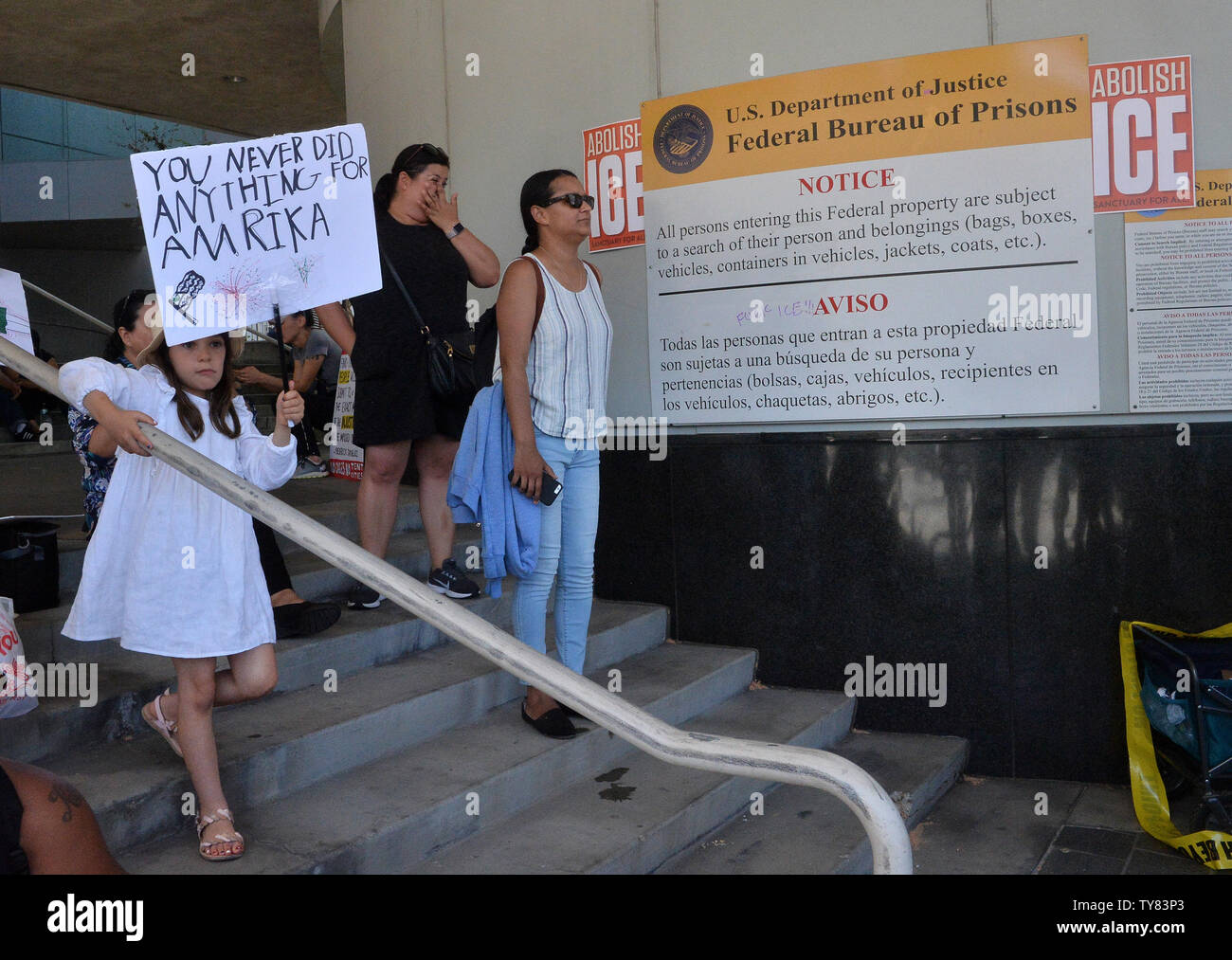 Los angeles metropolitan detention center hi-res stock photography and ...