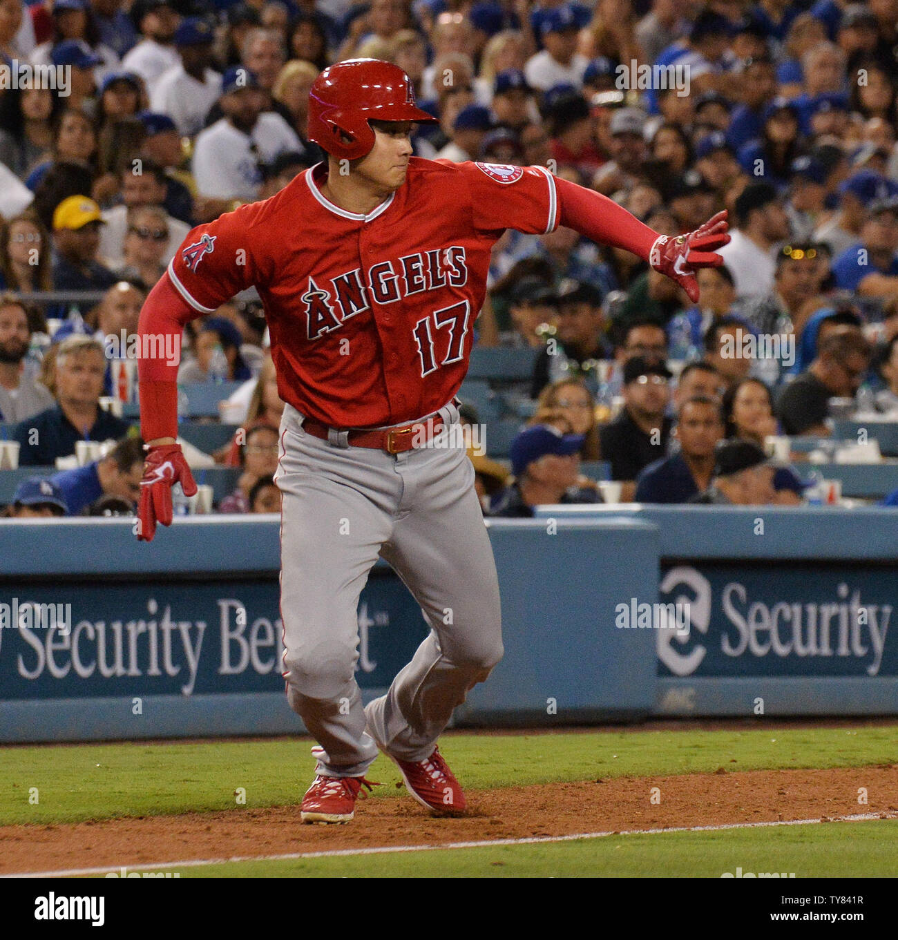 Hard hitter hi-res stock photography and images - Alamy