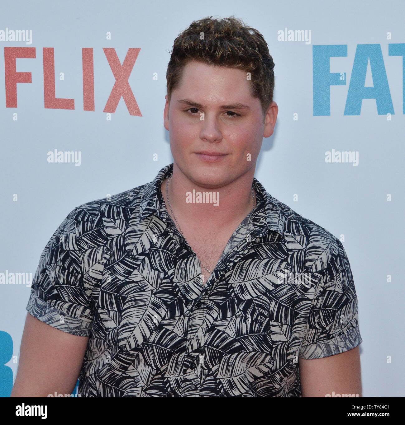 Middle men premiere hi-res stock photography and images - Alamy