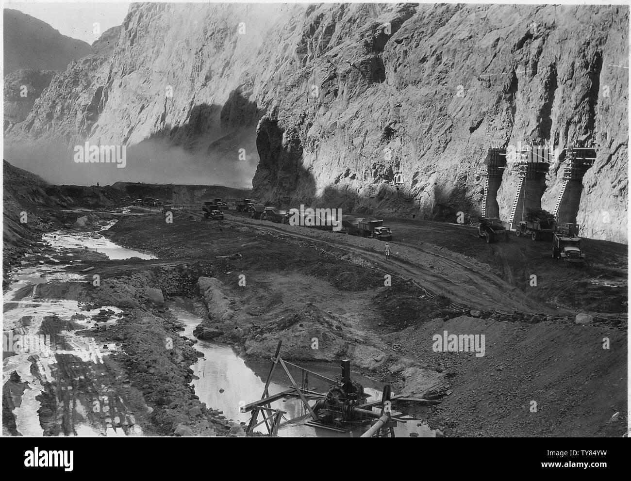 Looking downstream upper cofferdam excavation hi-res stock photography ...