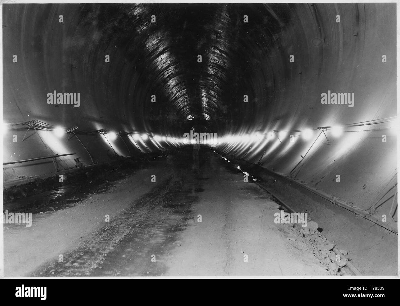 Early tunnel construction hi-res stock photography and images - Alamy