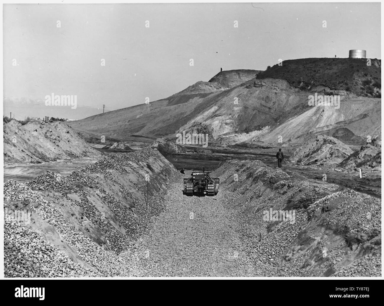 Prado dam hi-res stock photography and images - Alamy