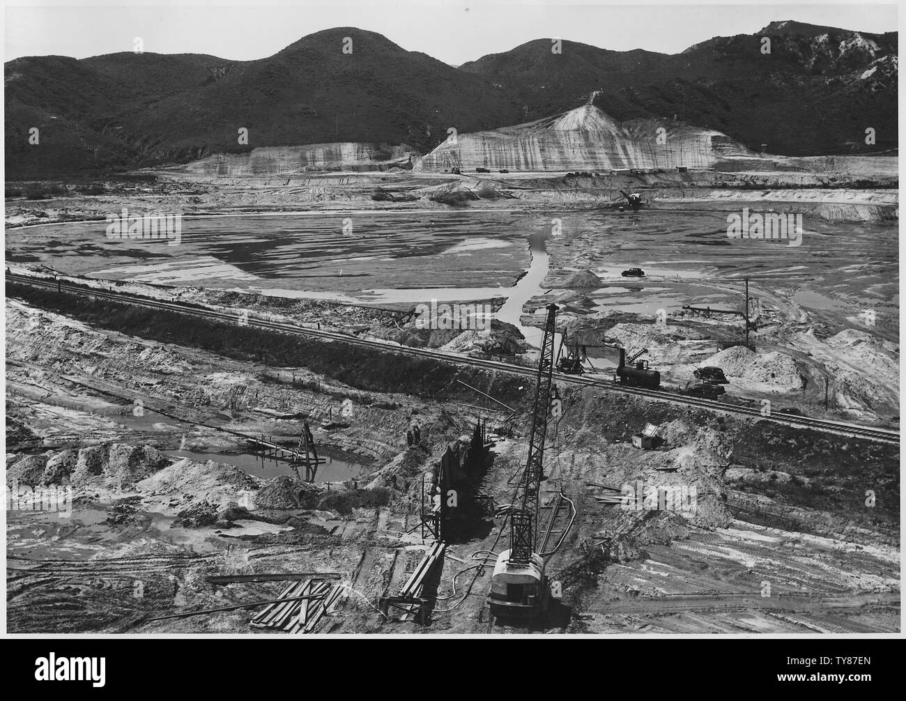 Los Angeles District - Prado Dam Subproject No. 210 - Work Done Under ...