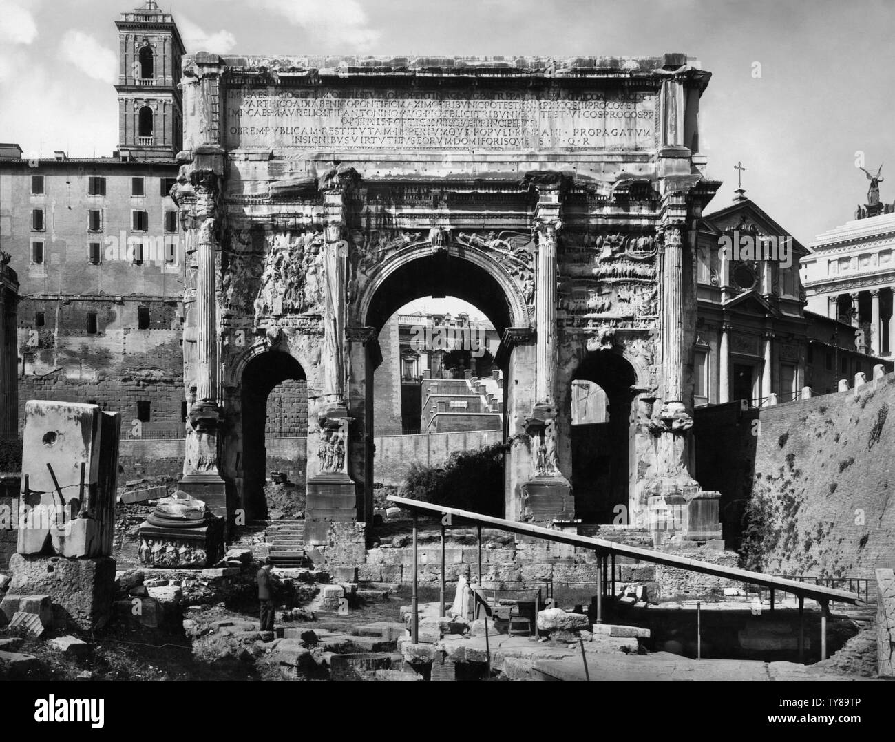 Rome italy forum arch Black and White Stock Photos & Images - Alamy