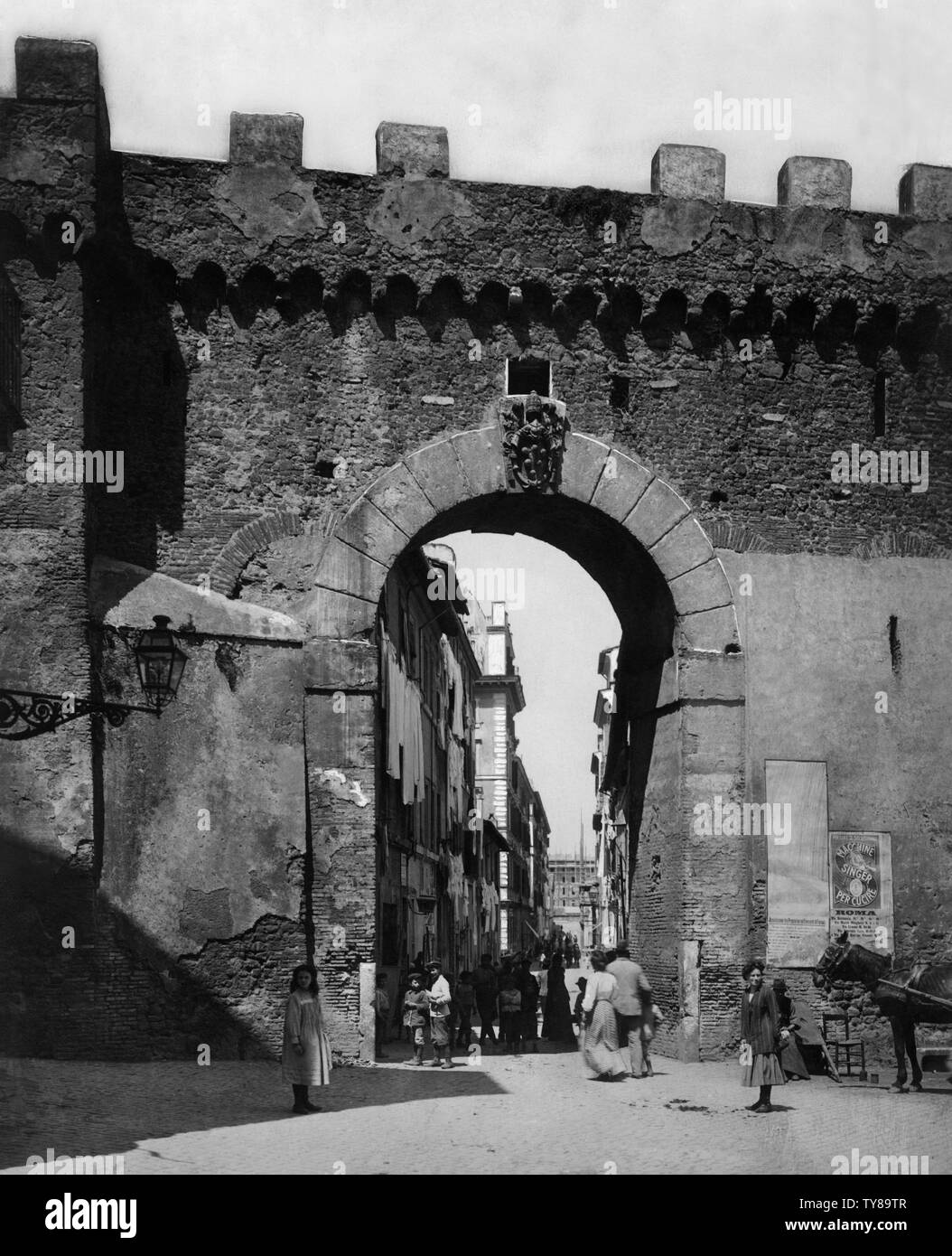 a section of the passetto di borgo, borgo sant'angelo, roma 1920 Stock ...