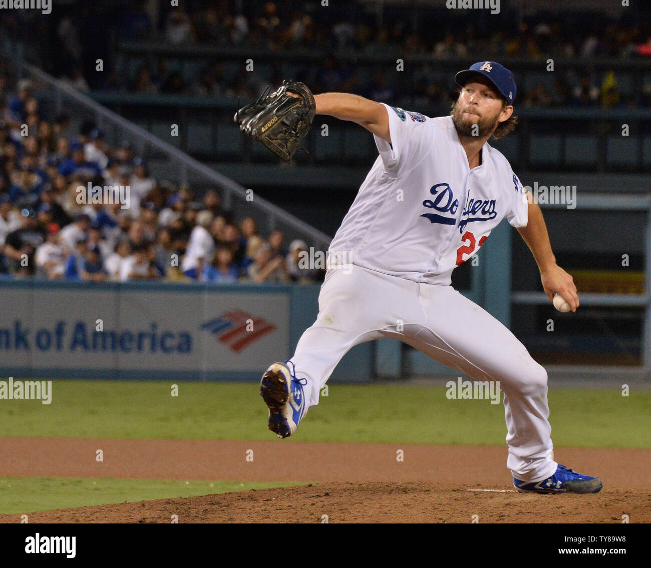 Los Angeles Dodgers starting pitcher Clayton Kershaw (22) throws eight ...