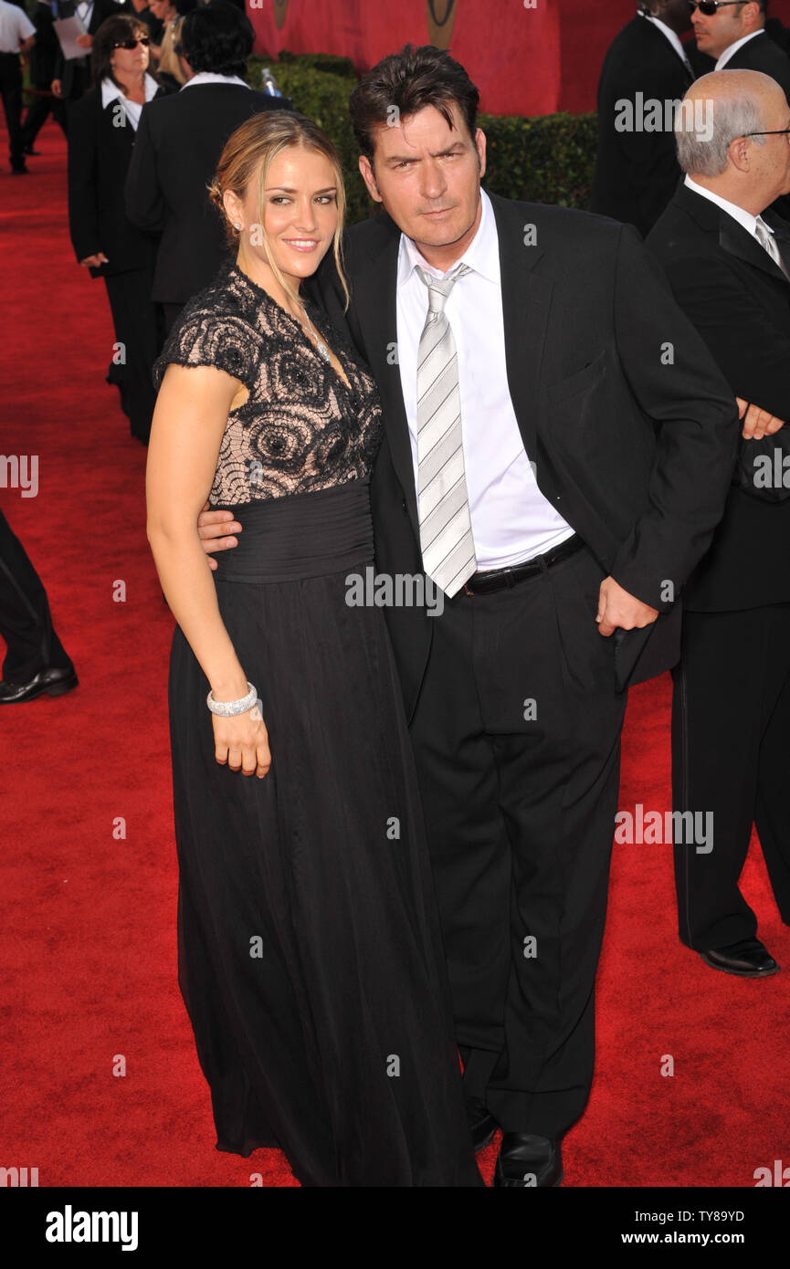LOS ANGELES, CA. September 20, 2009: Charlie Sheen & wife Brooke Miller ...