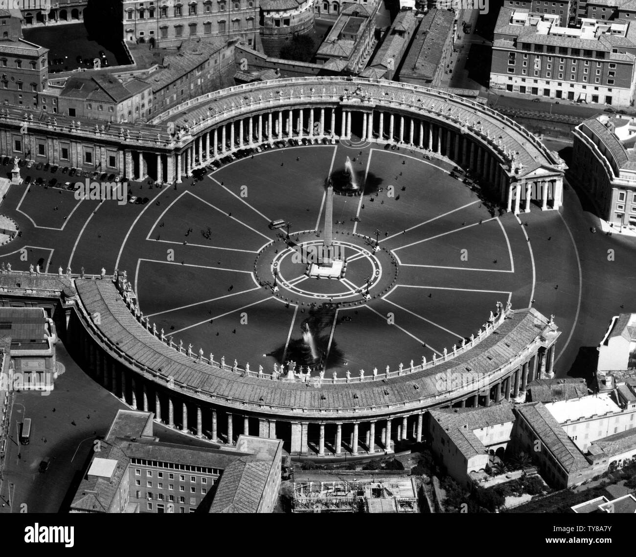 Aerial of st peters square Black and White Stock Photos & Images - Alamy