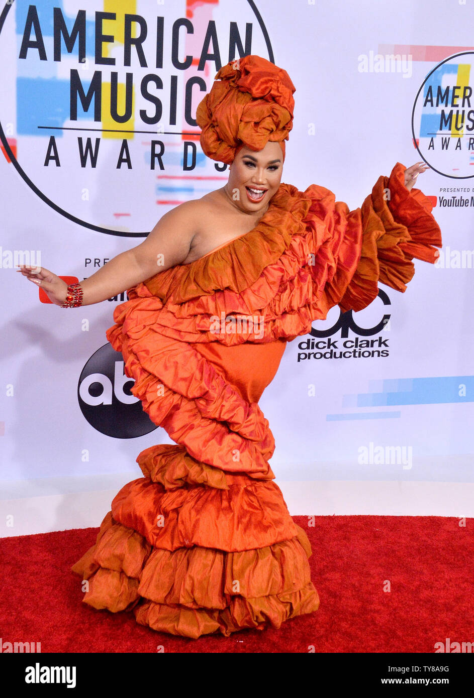 Patrick Starr arrives for the 46th annual American Music Awards at the ...