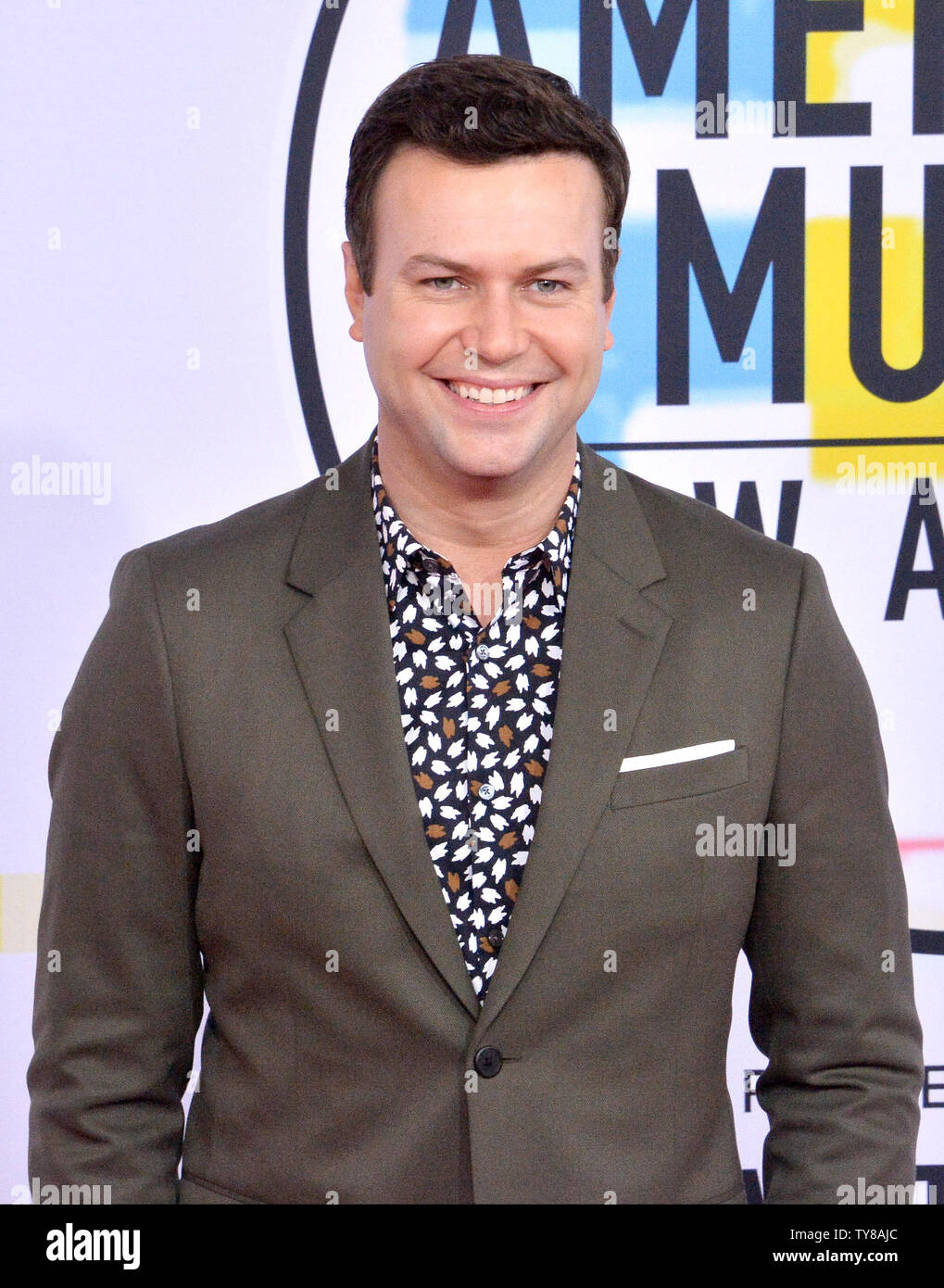 Actor Taran Killam arrives for the 46th annual American Music Awards at ...
