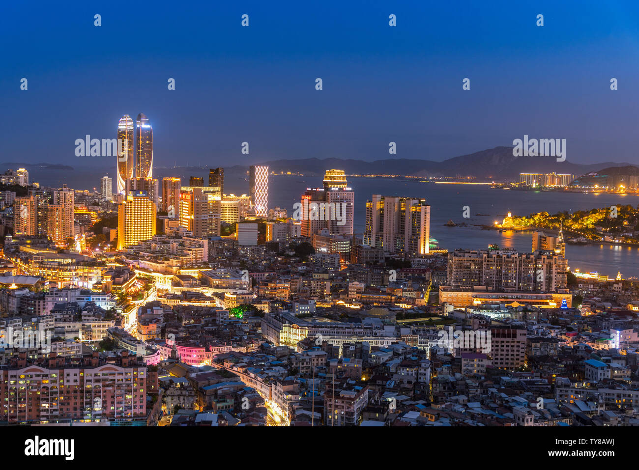 Twin towers xiamen hi-res stock photography and images - Alamy