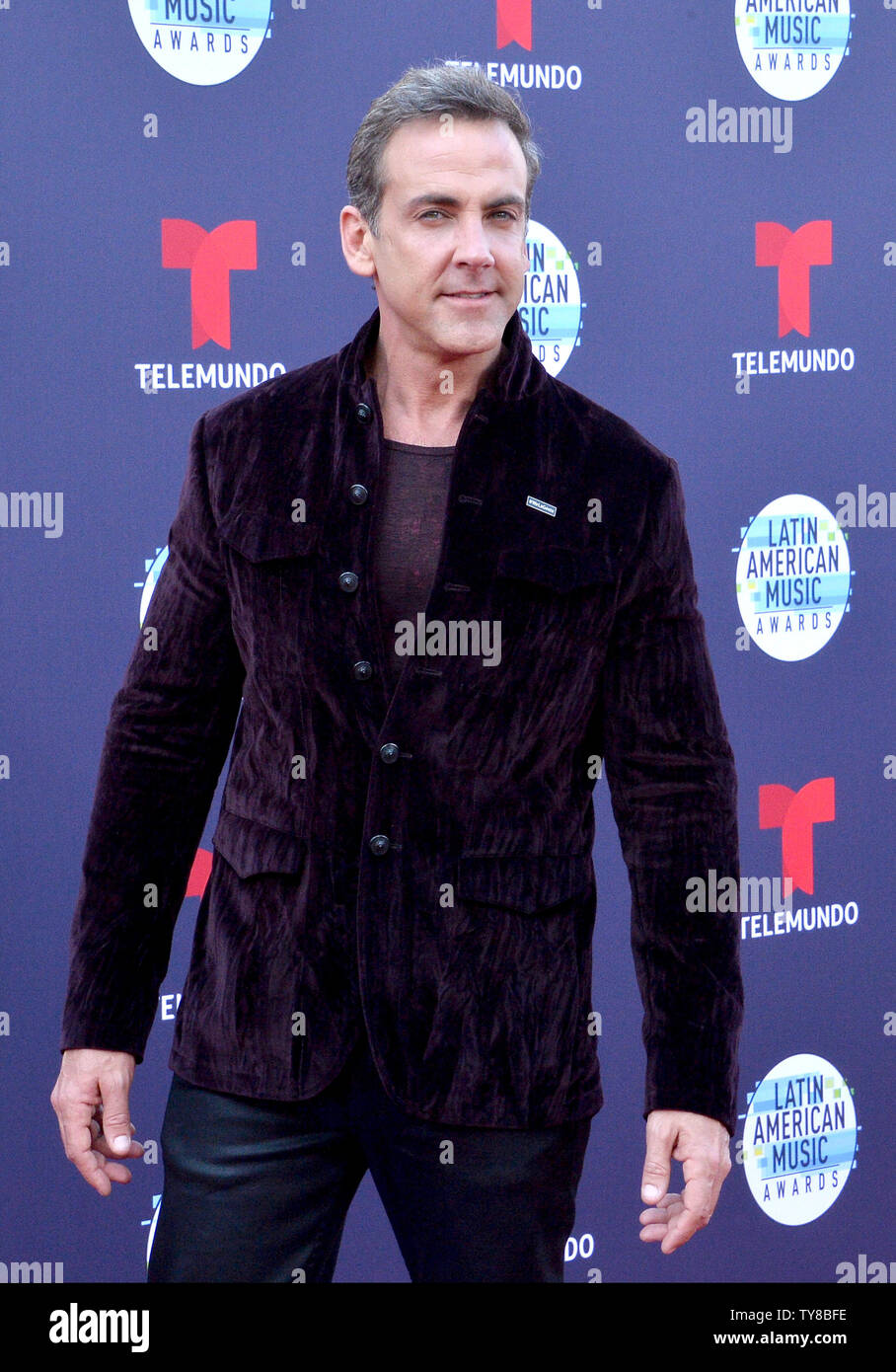 Actor Carlos Ponce arrives for the fourth annual Latin American Music ...