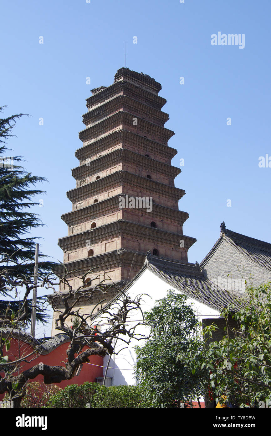 Ancient architecture of Xiangji Temple in Xi'an Stock Photo - Alamy