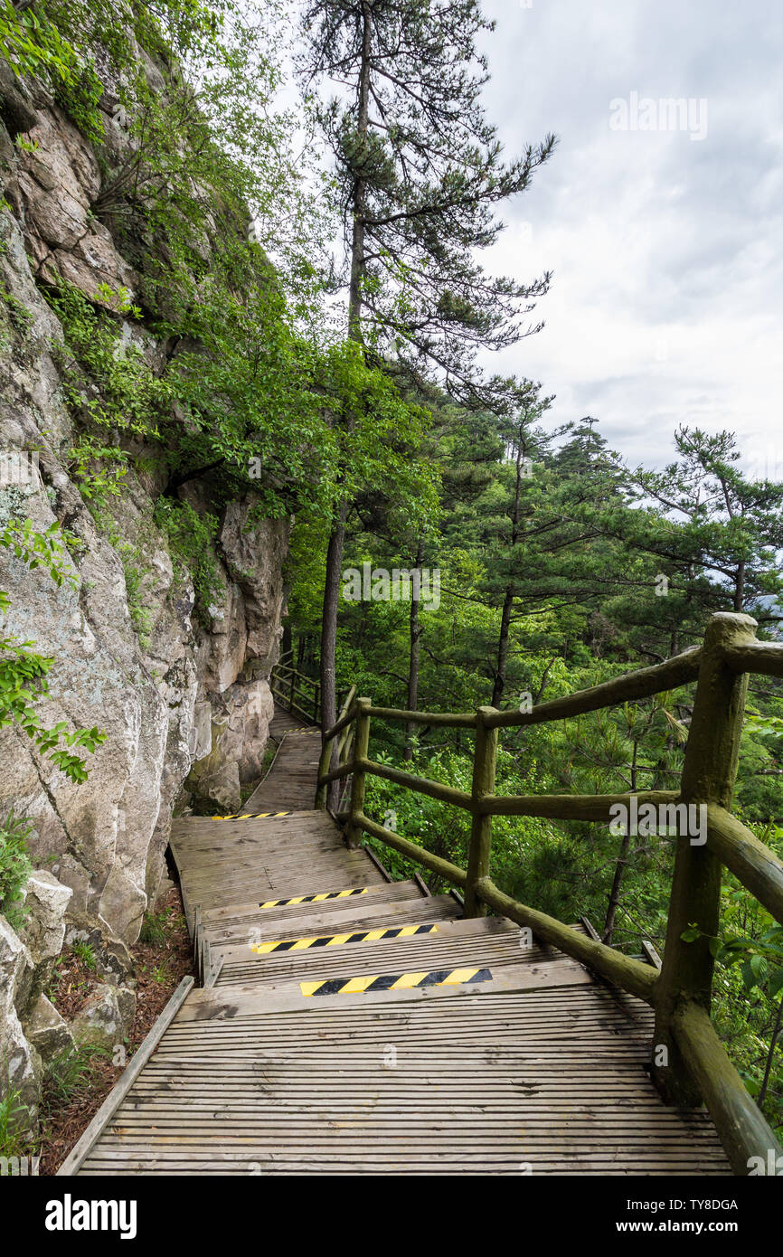 China 5A scenic spot Laojianling pedestrian step road Stock Photo - Alamy