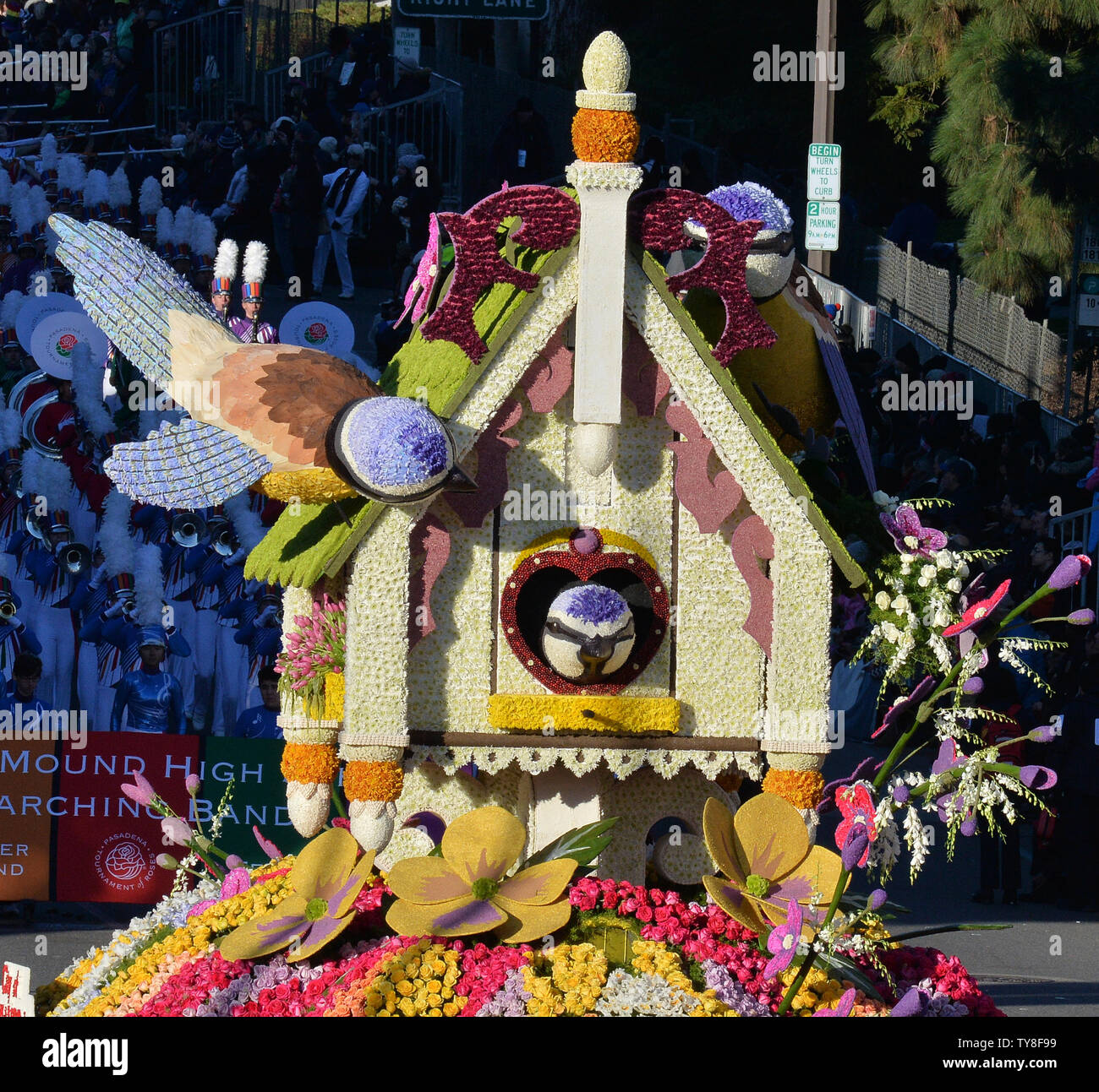The City of Alhambra's "Home Tweet Home'" float, winner of the Princess ...