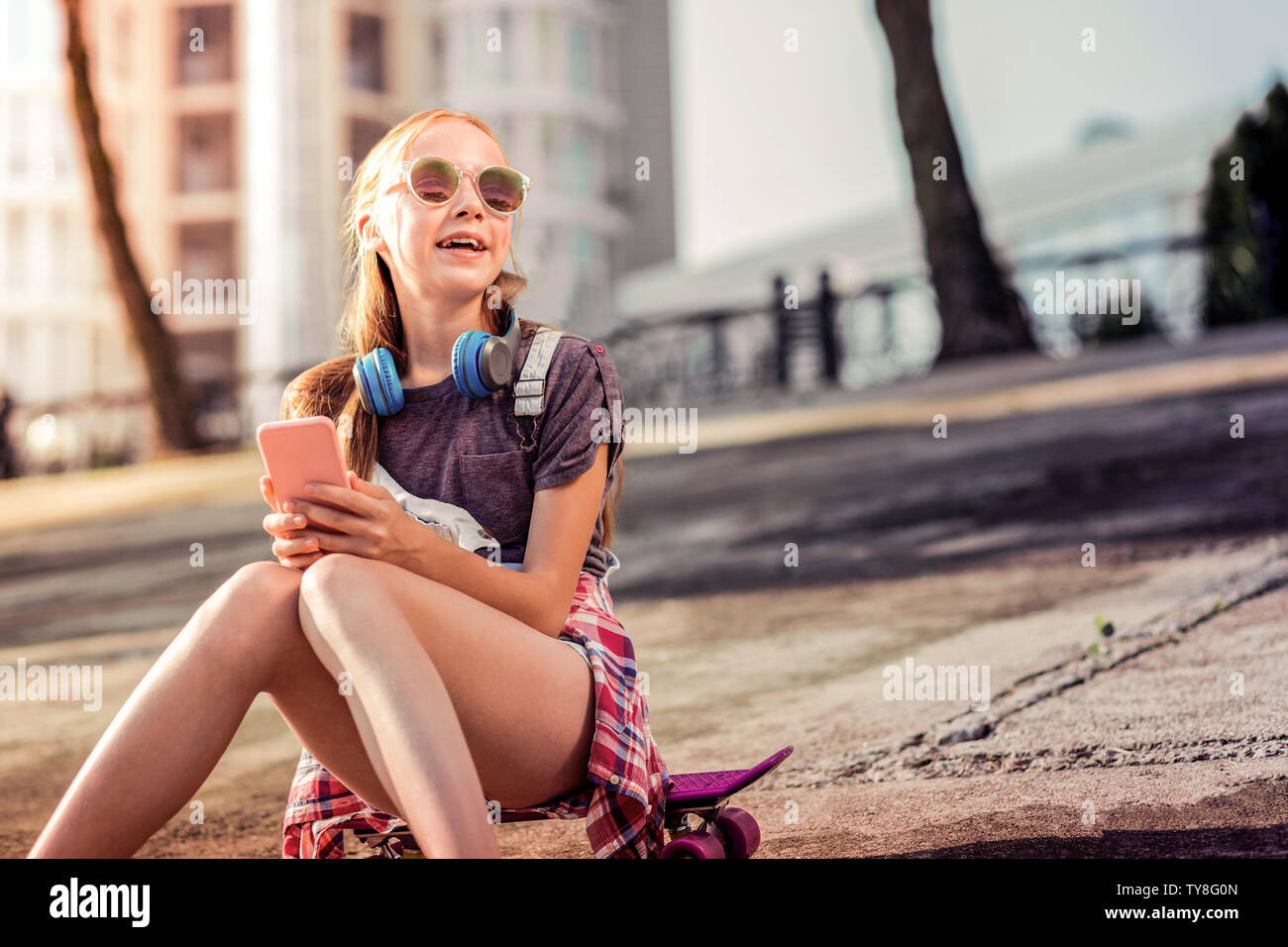 Chilling alone hi-res stock photography and images - Alamy