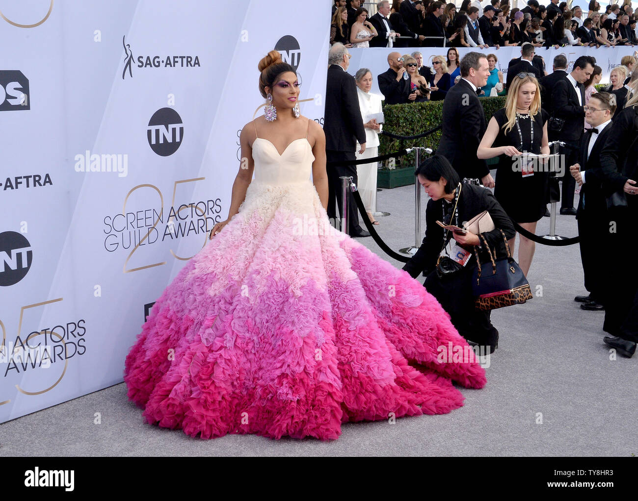 'Shangela' Pierce arrives for the the 25th annual SAG Awards held at ...