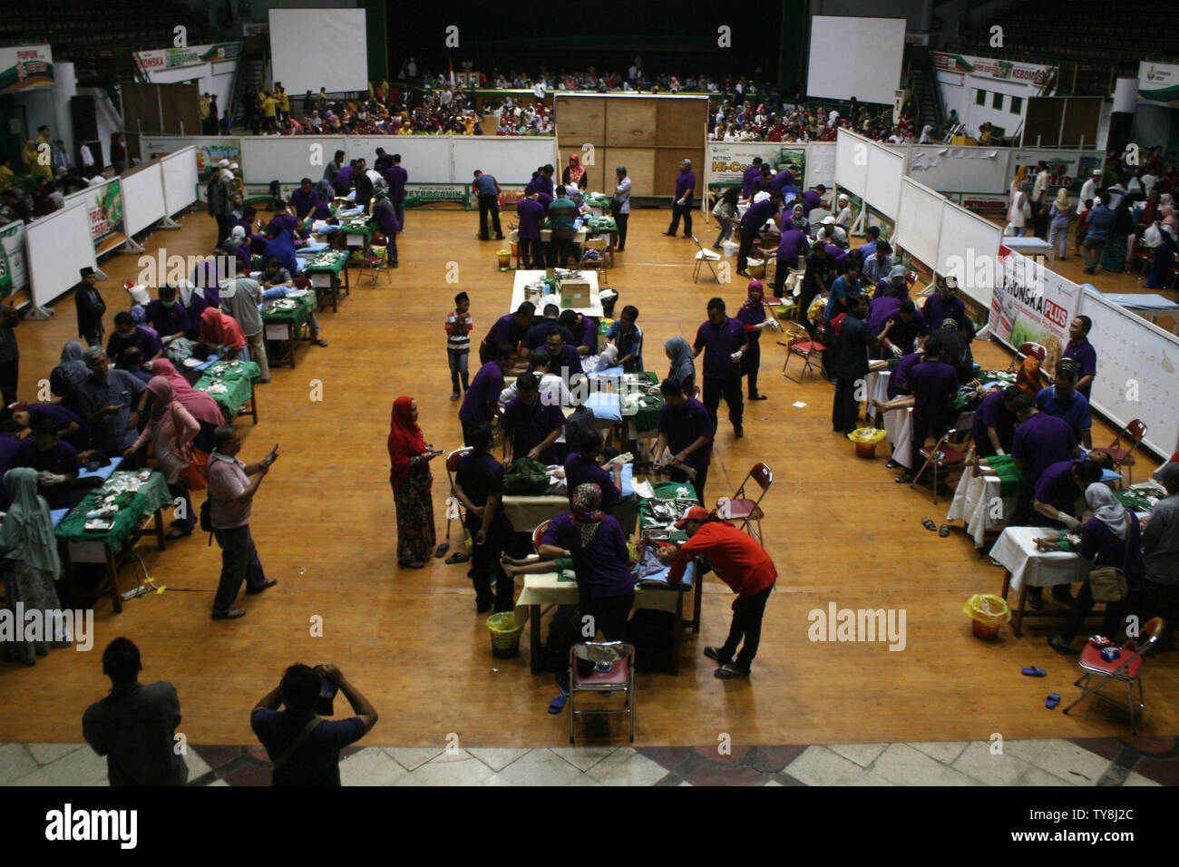 Boys circumcision hi-res stock photography and images - Alamy