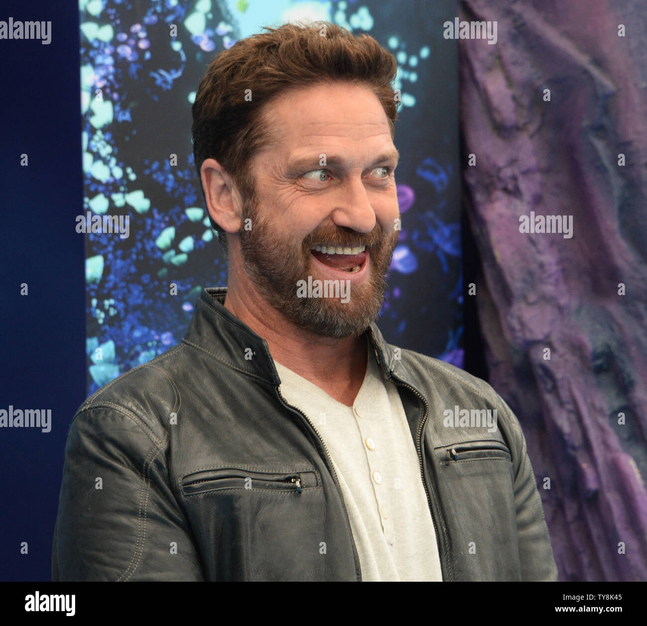 Stoick gerard butler hi-res stock photography and images - Alamy