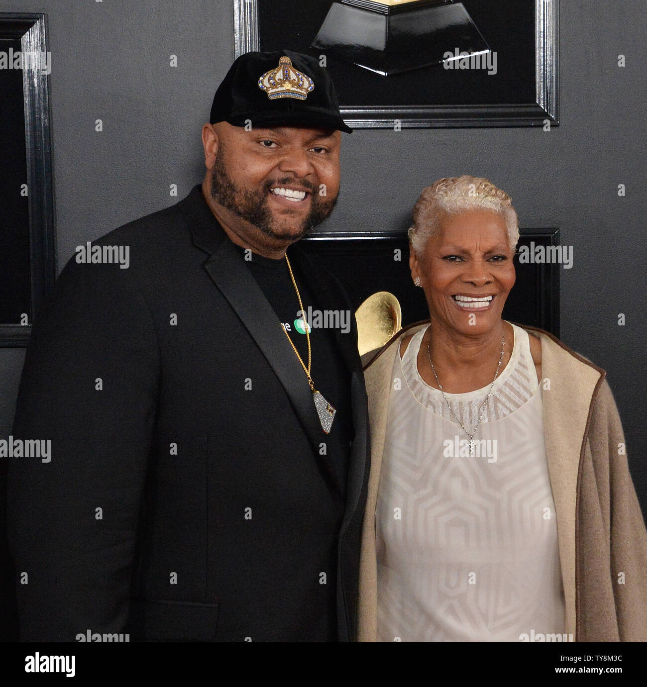 Damon Elliot and Dionne Warwick arrive for the 61st annual Grammy ...