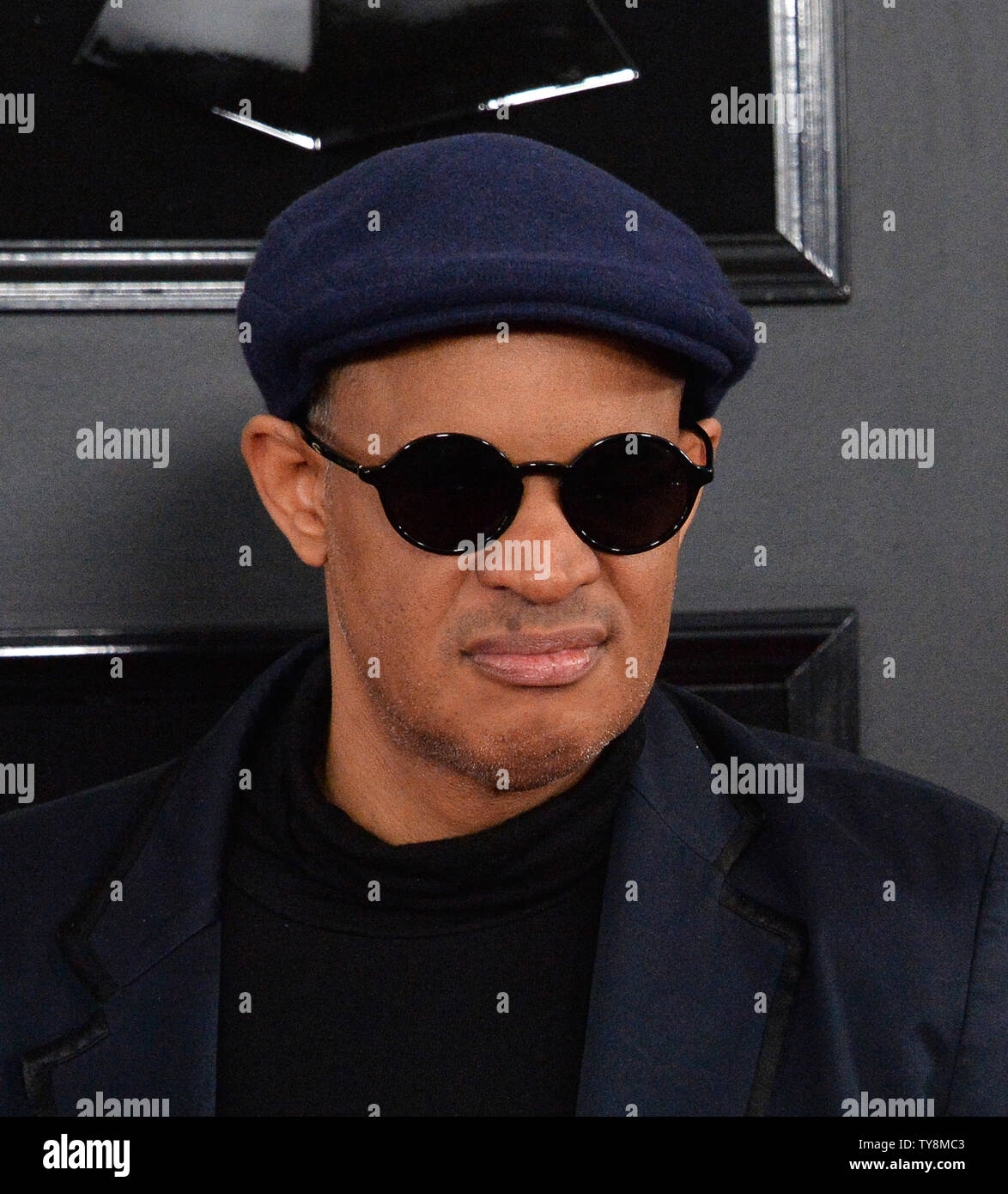 Raul Midon arrives for the 61st annual Grammy Awards held at Staples ...