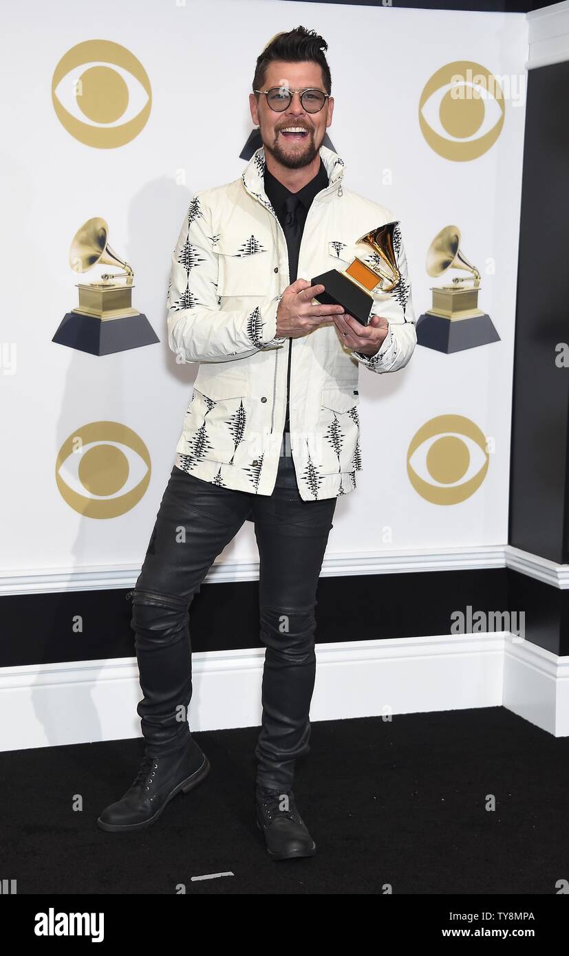 Jason Crabb appears backstage with his award for Best Roots Gospel ...