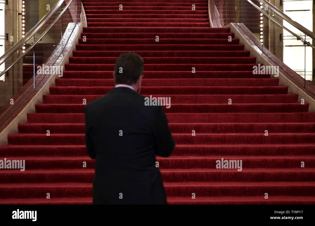 Oscar awards staircase hi-res stock photography and images - Alamy